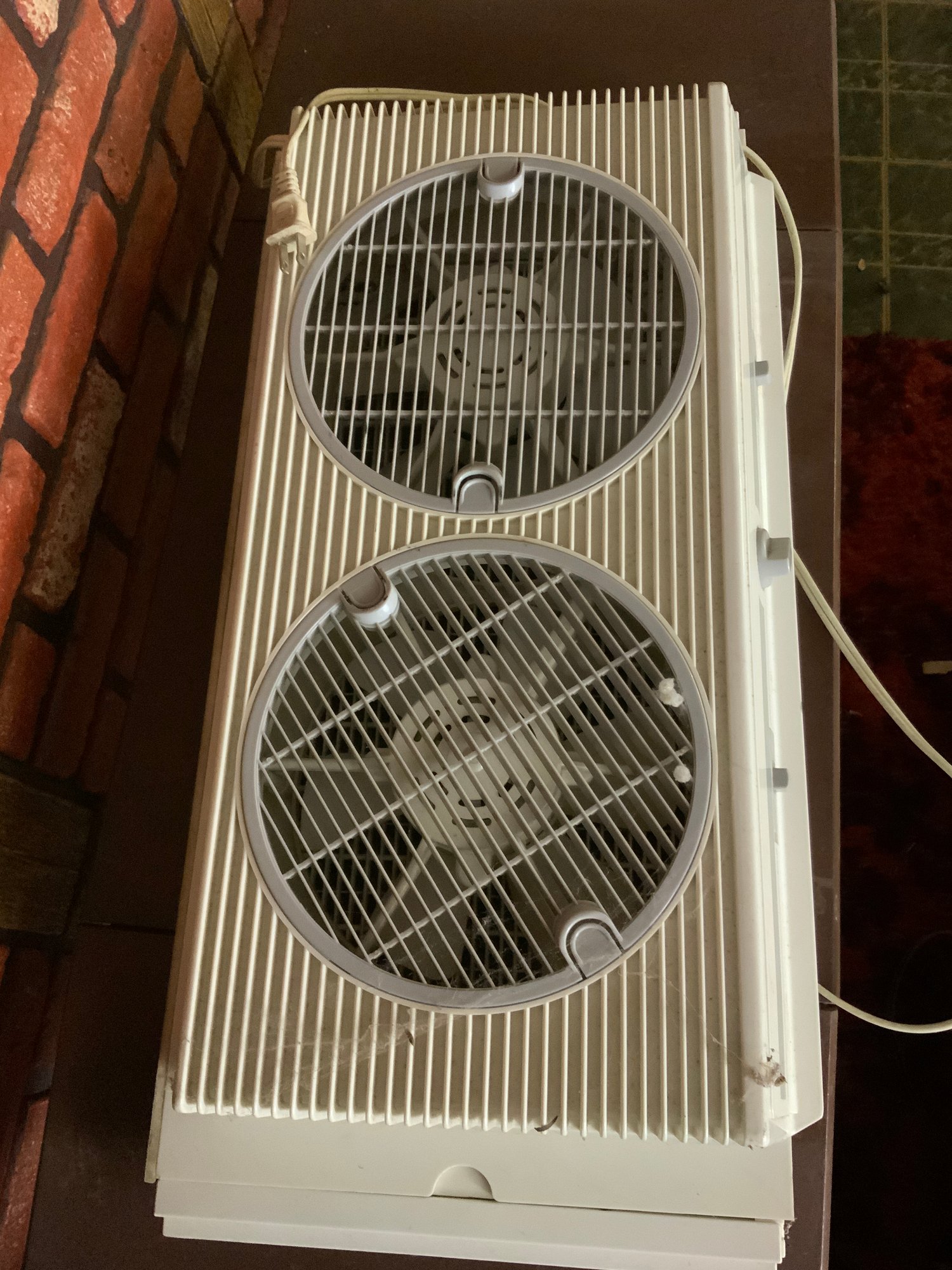 Double Window Fan #1852976 | Auctionninja.com