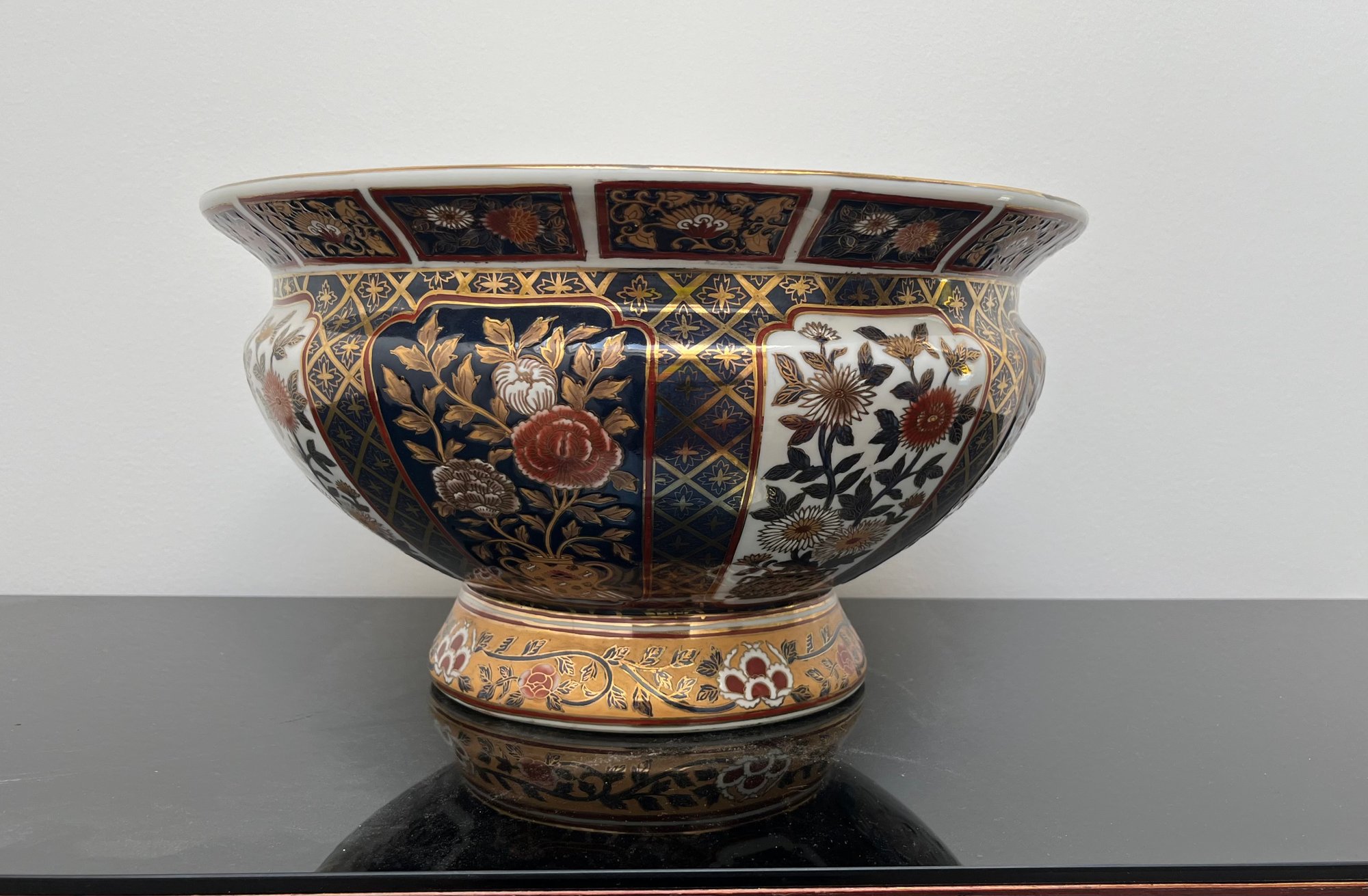Japanese Style Large Satsuma Decorated Porcelain Centerpiece Bowl Made ...