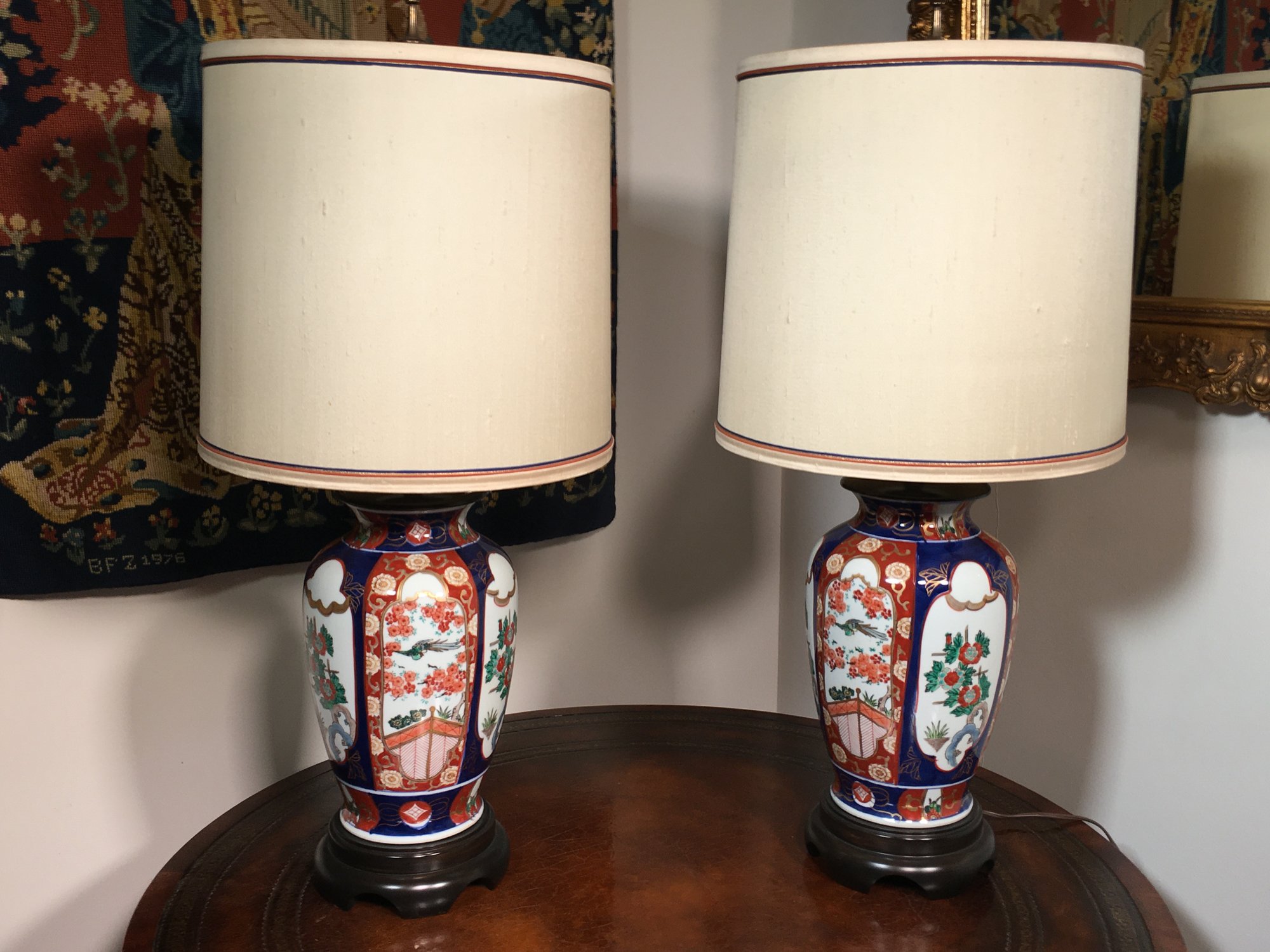 Beautiful Pair Of Vintage Blue & Red Imari Style Lamps With Shades ...