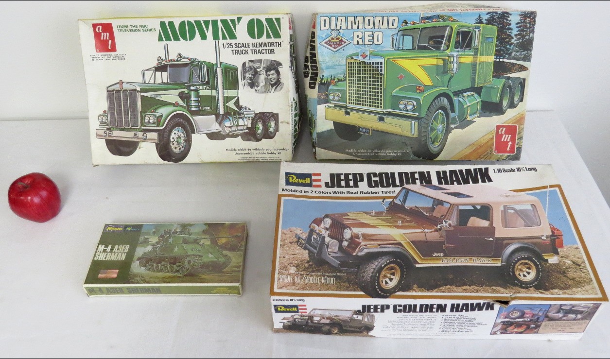 Vintage 1970's Era Model Kits #2180839 | Auctionninja.com