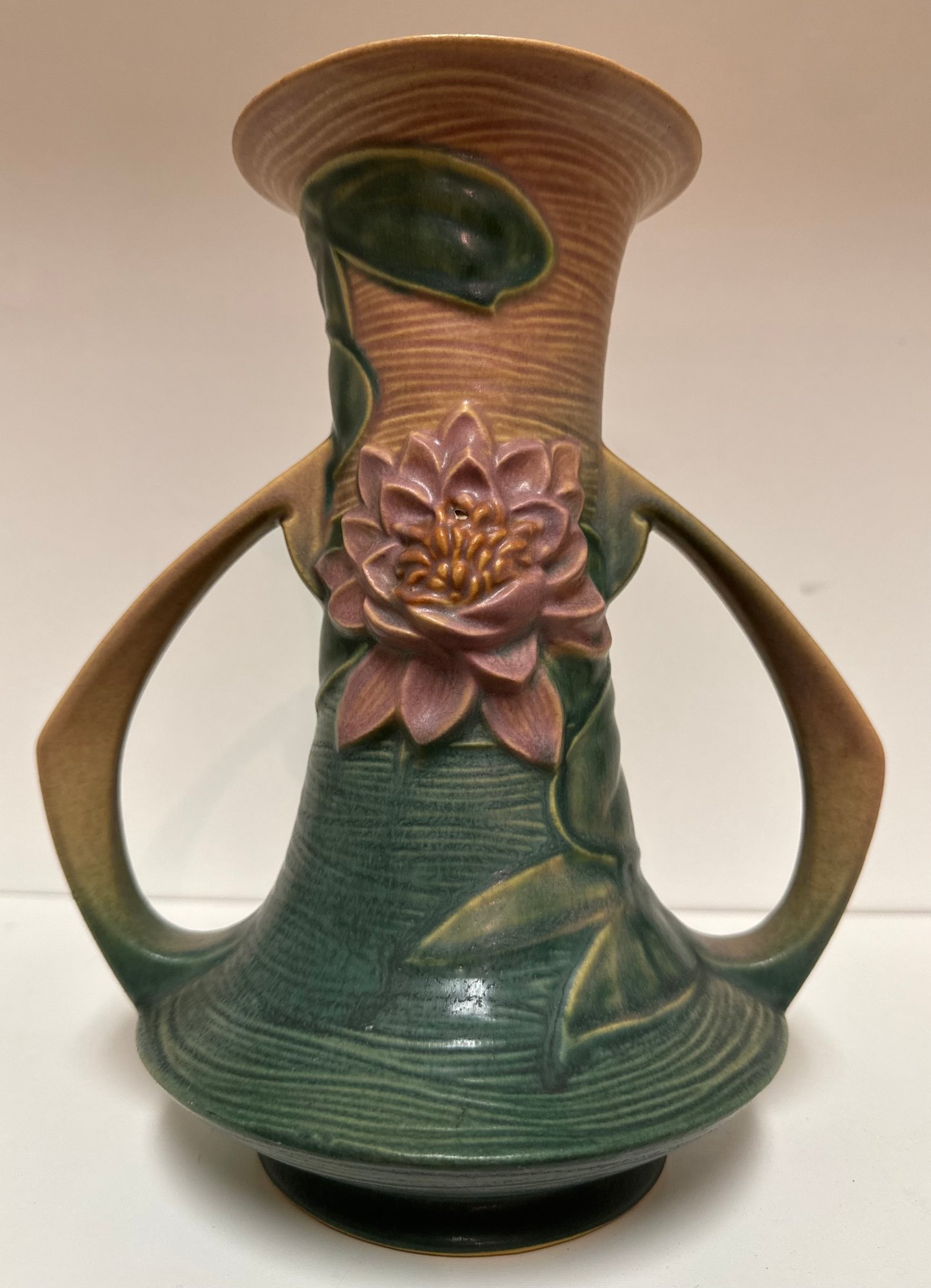 Original Roseville Water Lily Vase #1909705 | Auctionninja.com