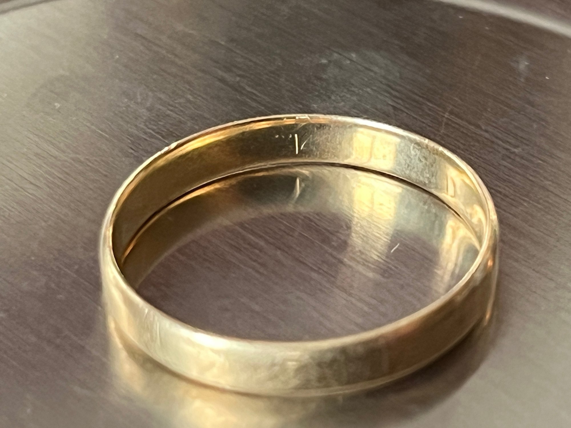14k Gold Ring 2g #2242981 | Auctionninja.com