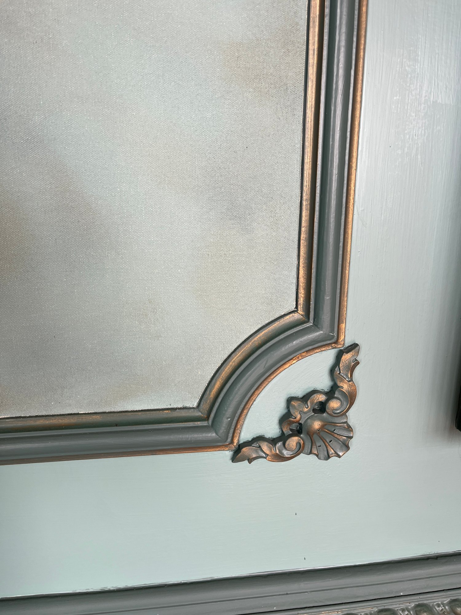 A Complete Room Of Ornate Millwork - Trim - Crown - Mirror - Etc ...