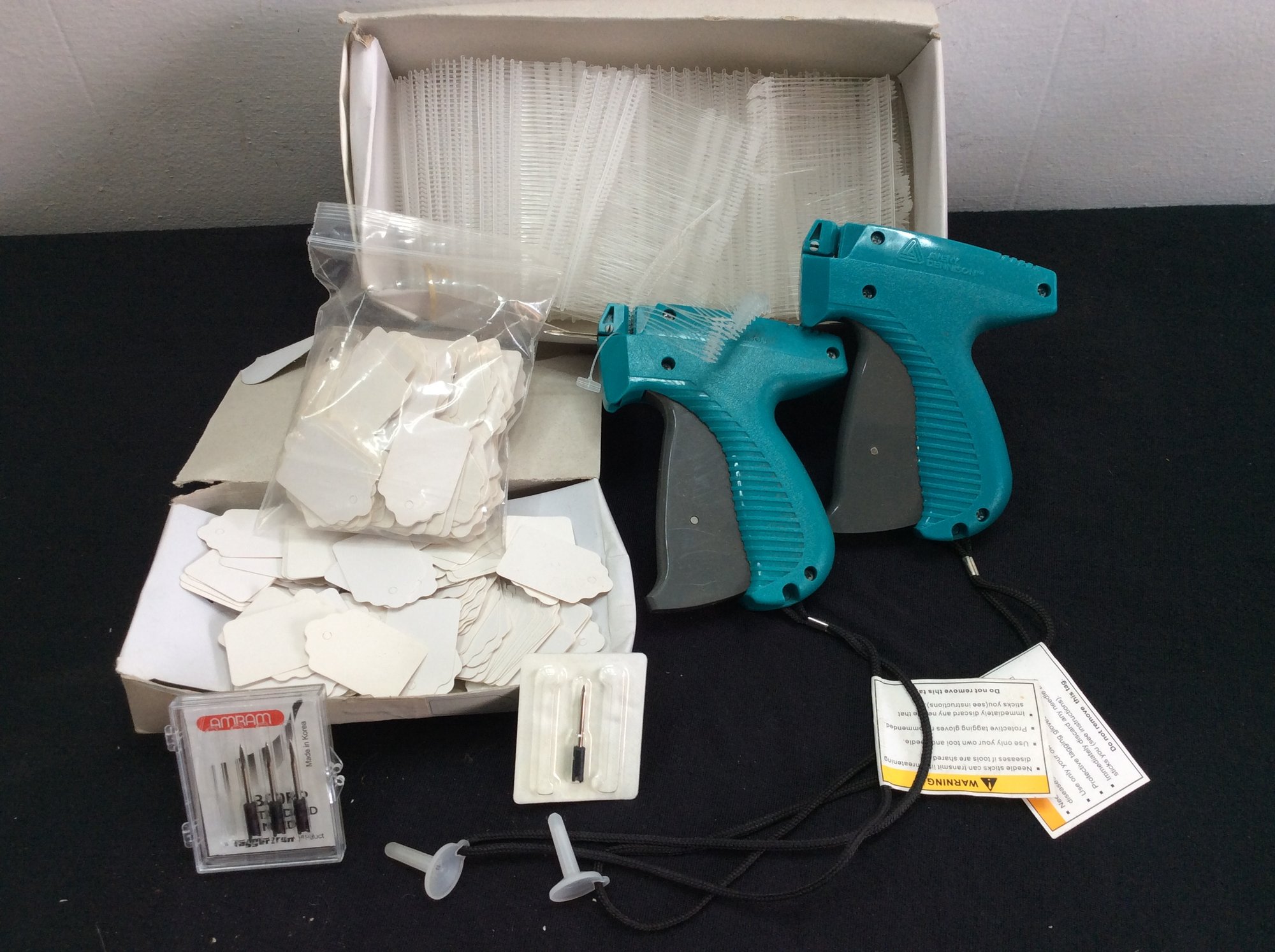 AVERY DENNISON TAGGER KIT #1934995 | Auctionninja.com