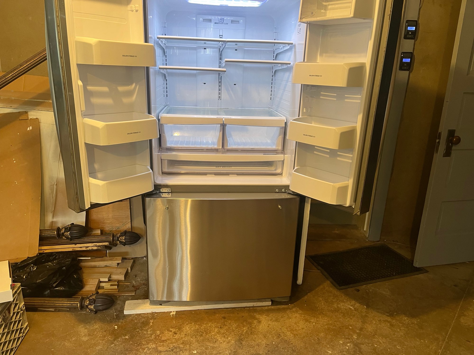 LG French Door Stainless Steel Refrigerator With Freezer Drawer On ...