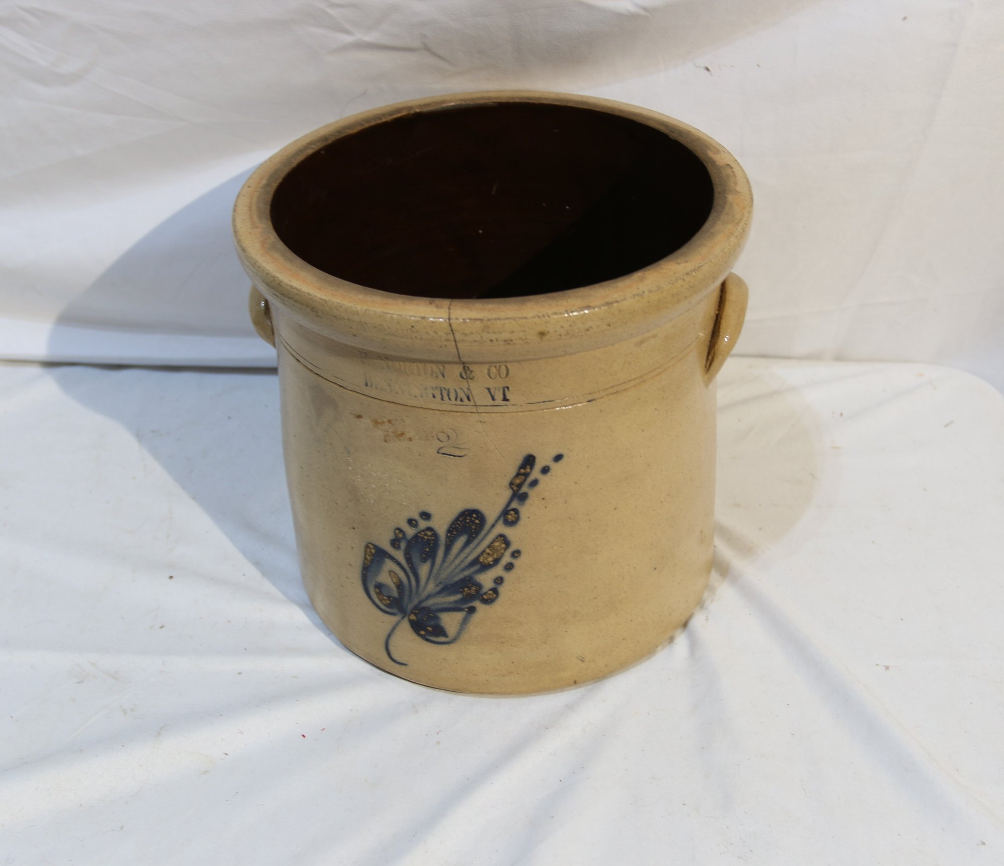 Bennington Stoneware Crock With Cobalt Design #2106037 | Auctionninja.com