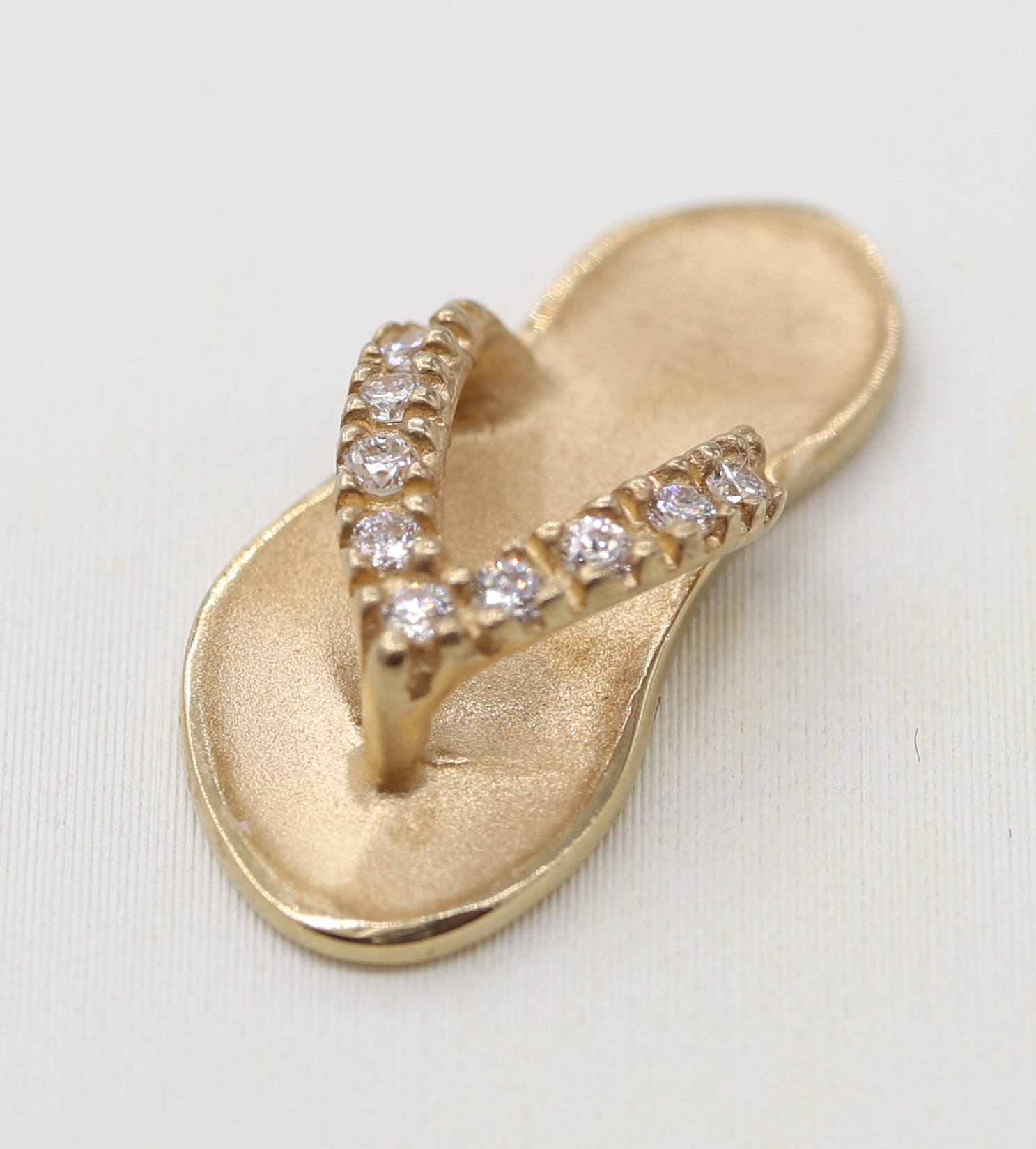 14K Yellow Gold Flip Flop Sandal With Diamond Strap Pendant #2094603 ...