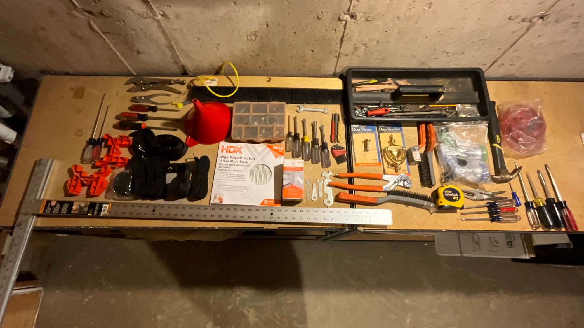 Various Tools Hand Tool Lot #2062358 | Auctionninja.com