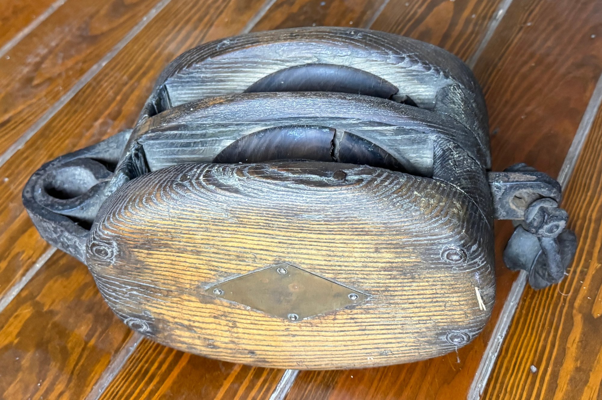 Antique Double Block Pulley #2231317 | Auctionninja.com