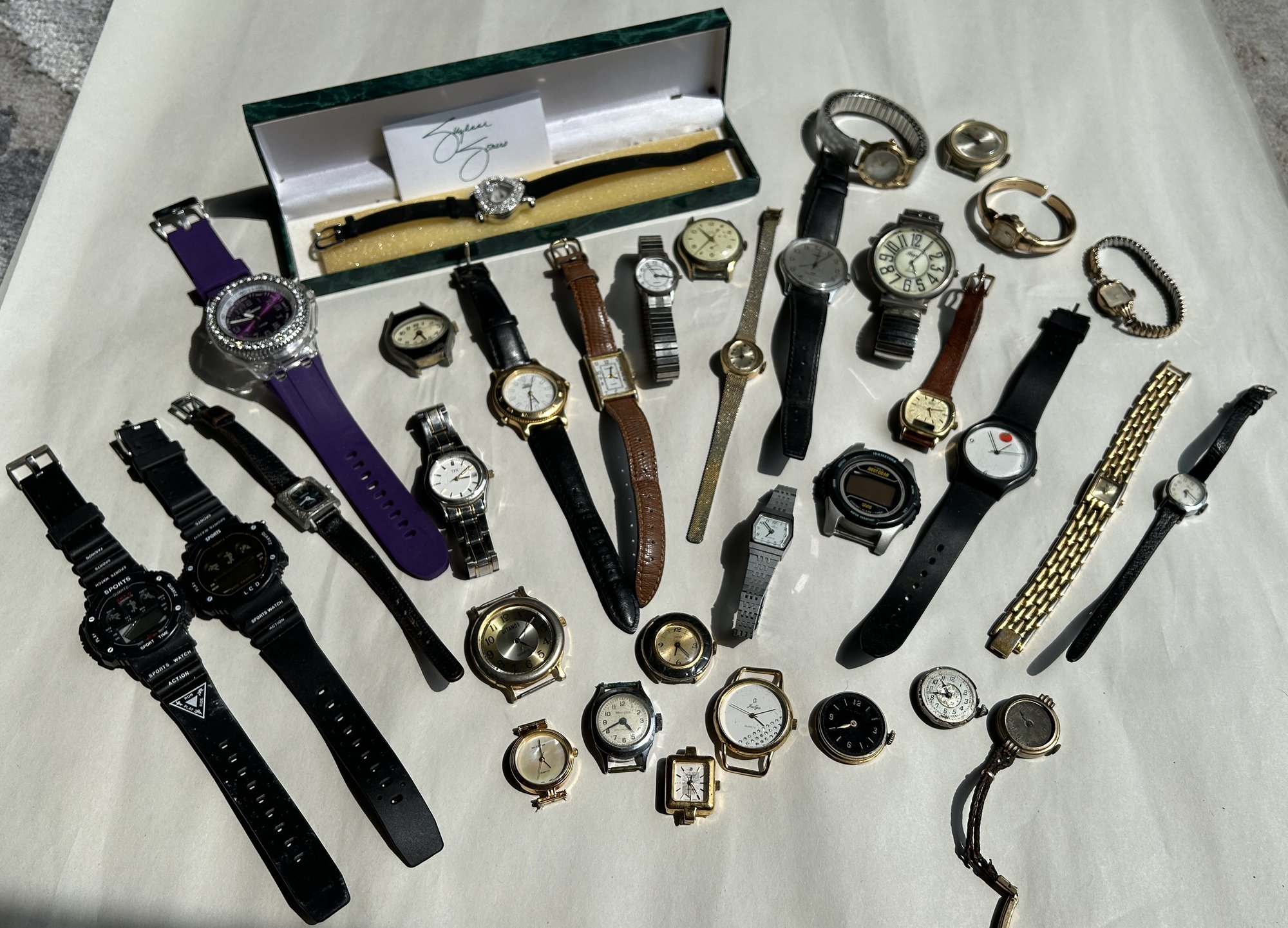 Large Watch Lot #1940926 | Auctionninja.com