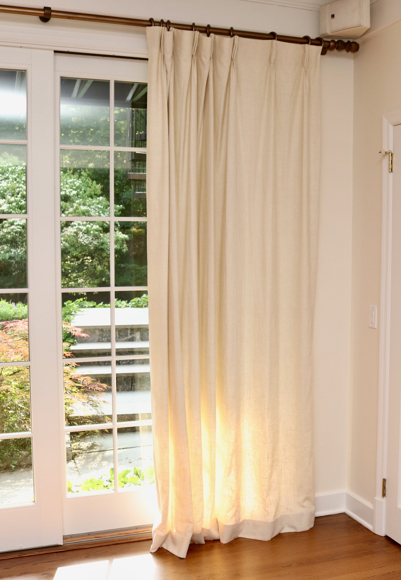 Set Of 2 Custom Beige Linen Drapery Panels #2138309 | Auctionninja.com