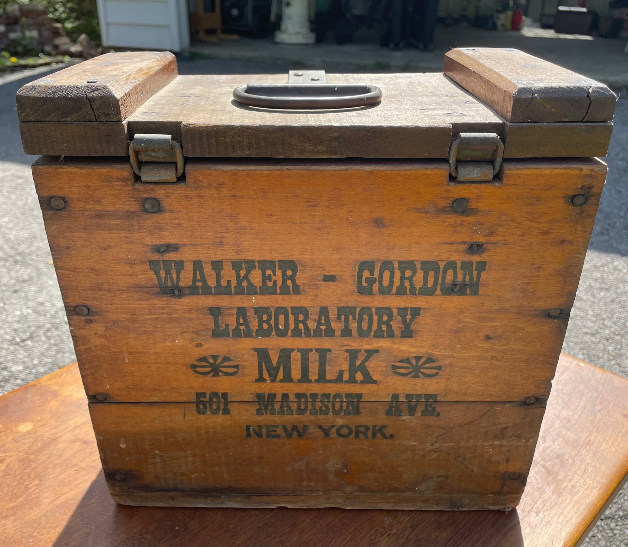 Vintage Milk Delivery Box #2110856 | Auctionninja.com