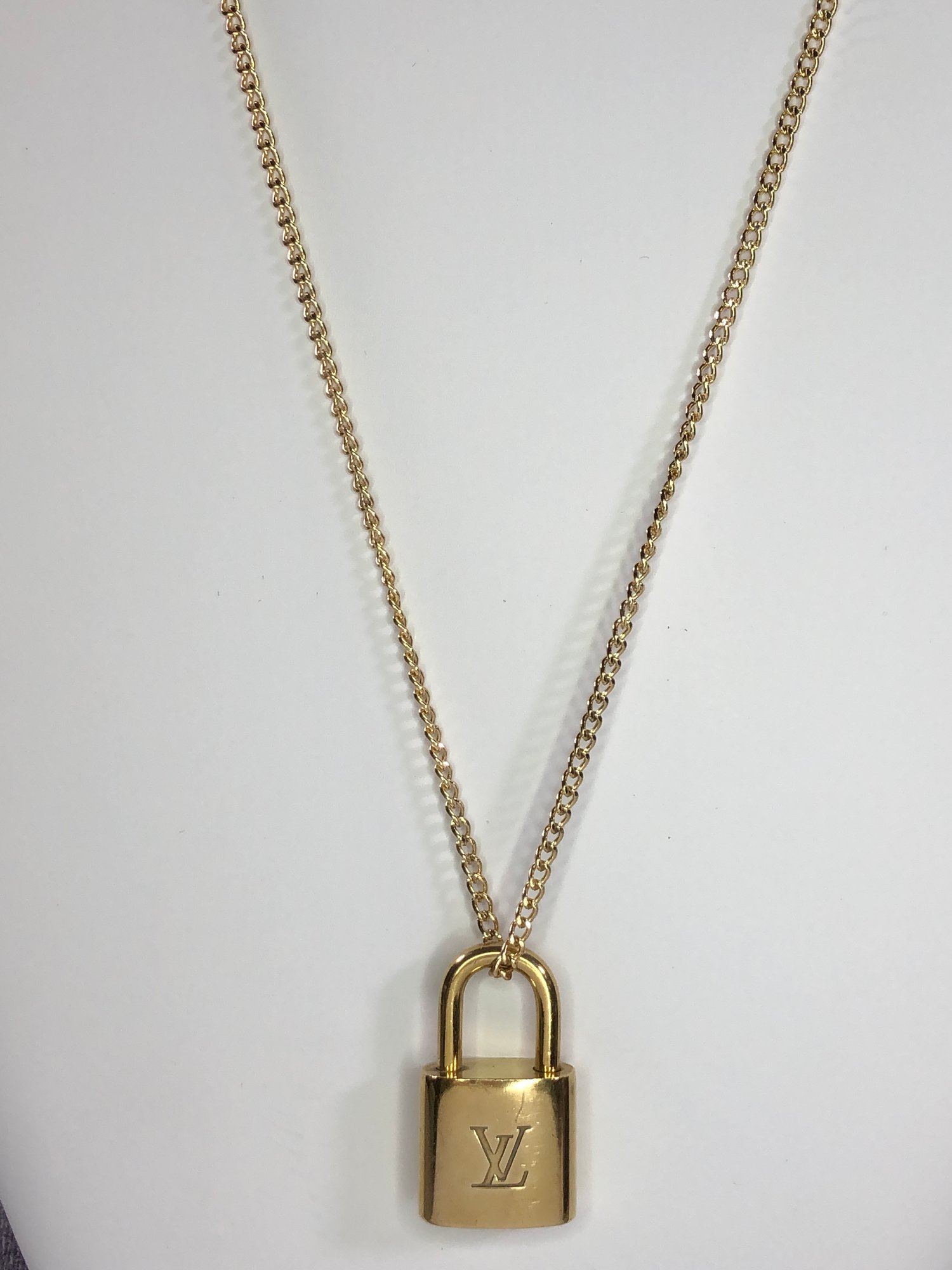 Fantastic Genuine LOUIS VUITTON Lock Necklace With Four Different Gold ...