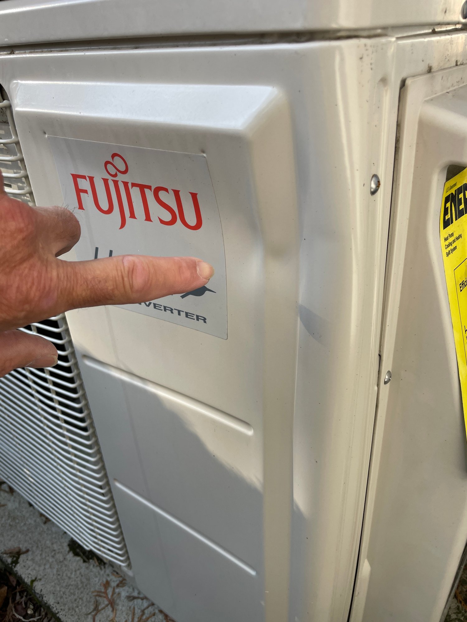 Fujitsu Halcyon DC Inverter - Ductless Mini-split HVAC System - Approx ...