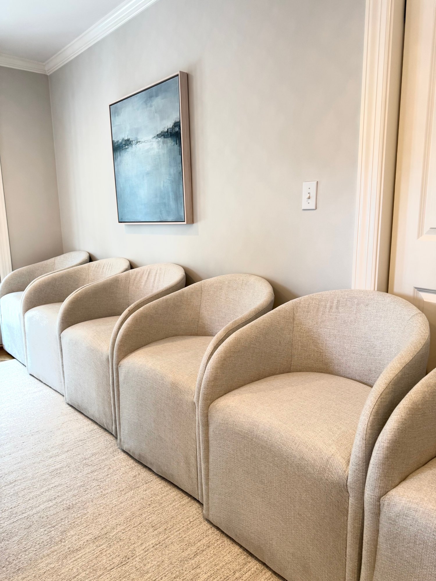 Ralph Lauren 5'-7' Table & 6 Bernhardt Swivel Chairs (LOC:F1) #2146313 ...