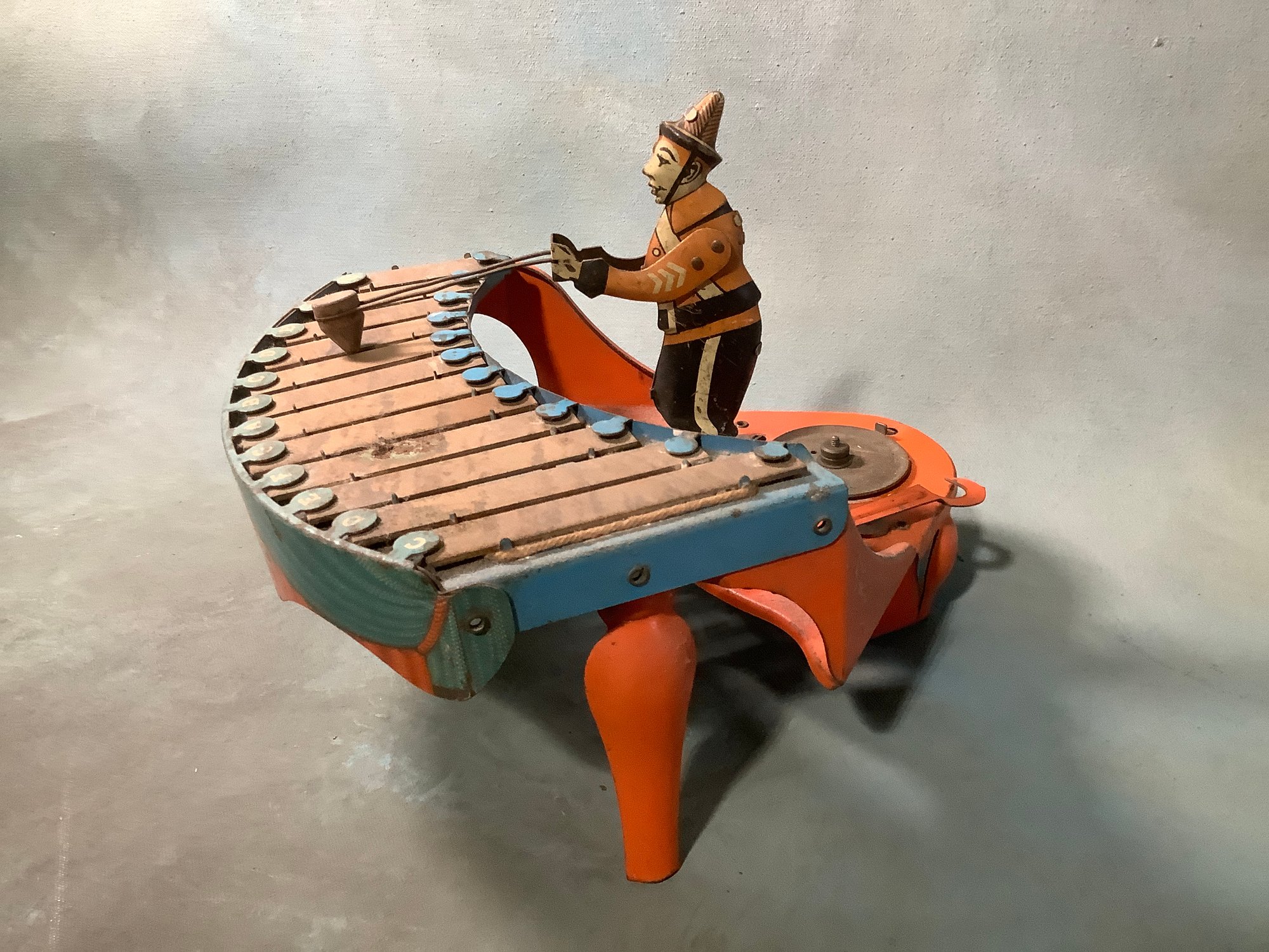 Early Zilotone Toy #2041448 | Auctionninja.com