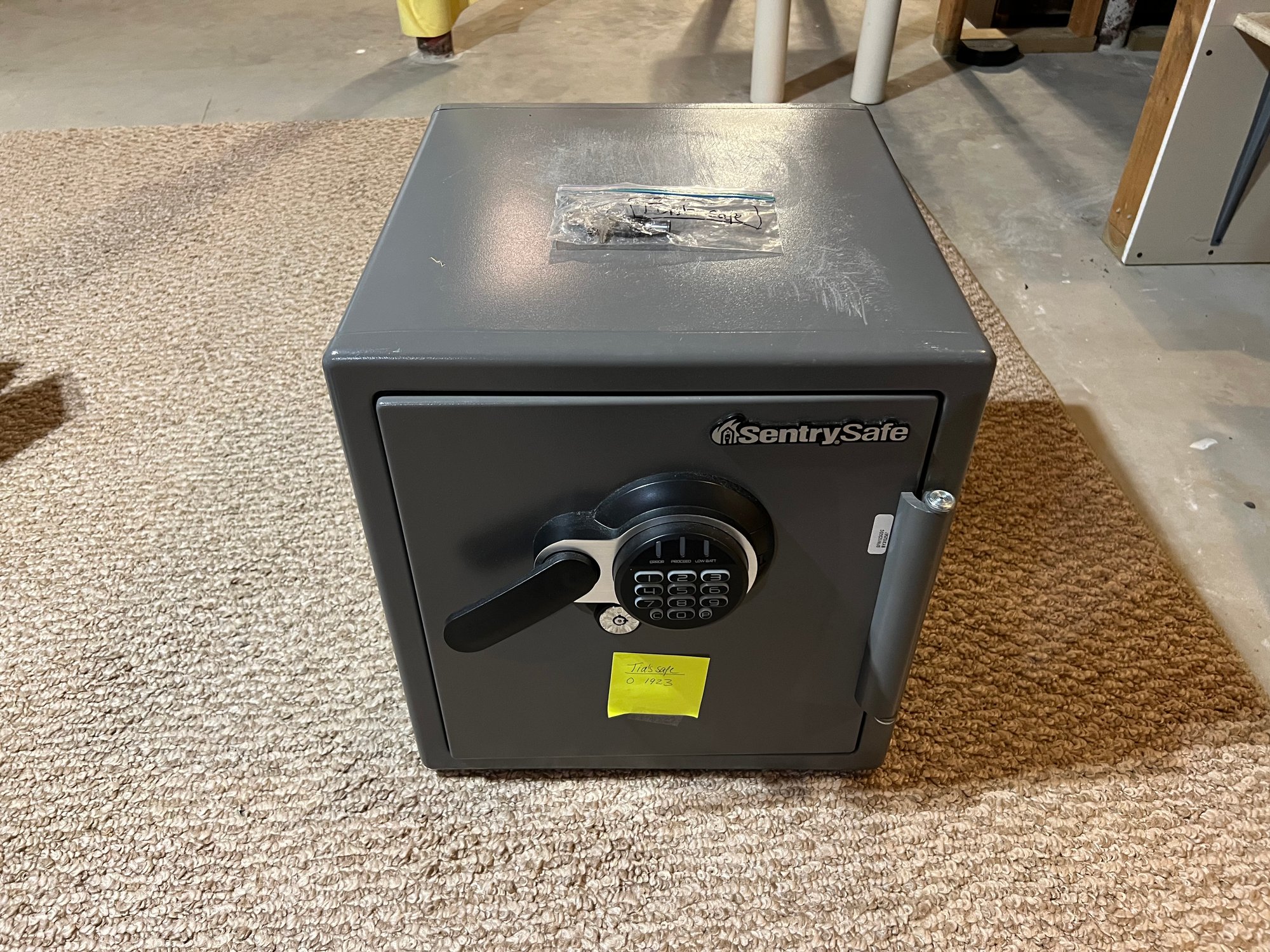 Sentry Safe With Combo And Keys #40799392 | Auctionninja.com