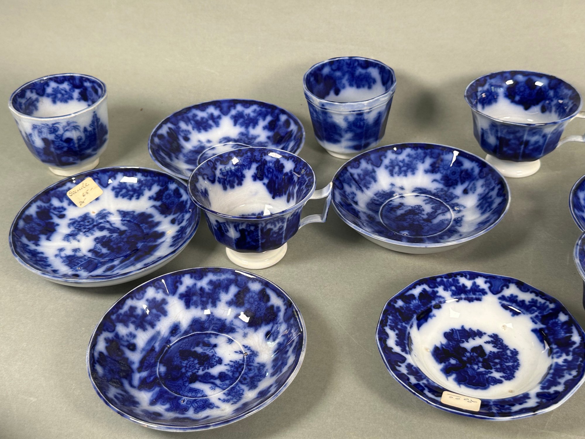 Antique J & G Alcock Scinde Flow Blue Pieces #40804044 | Auctionninja.com