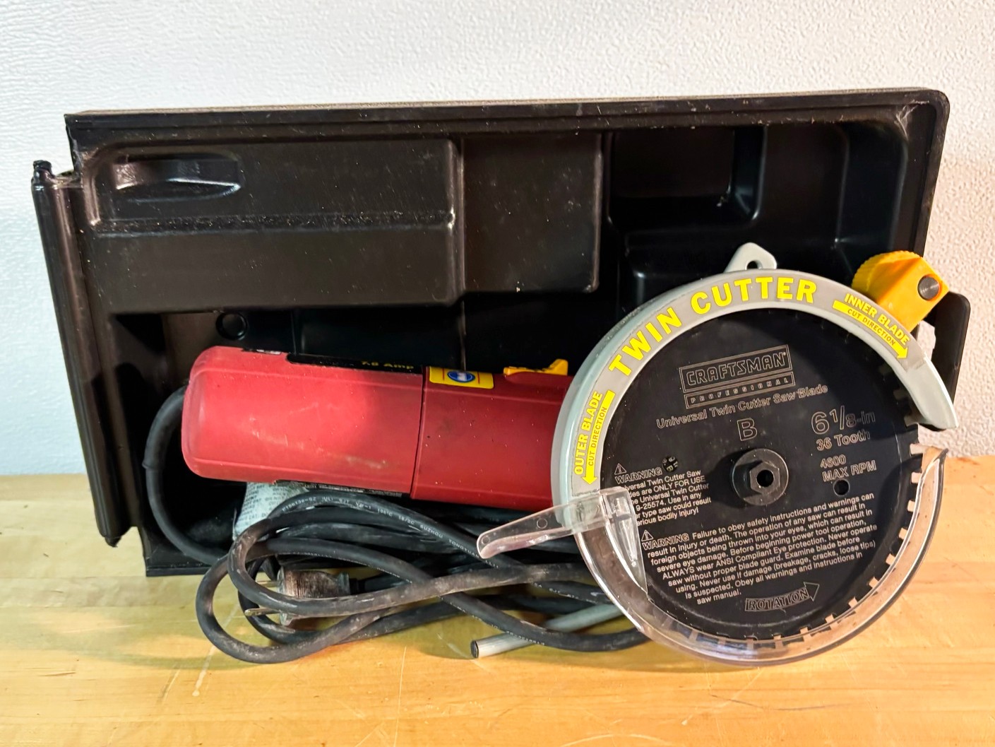 A Twin Cutter Grinder #40873500 | Auctionninja.com
