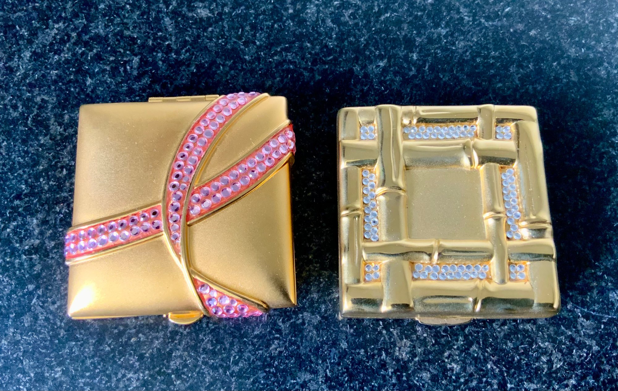 Two Estee Lauder Powder Compacts #1893896 | Auctionninja.com