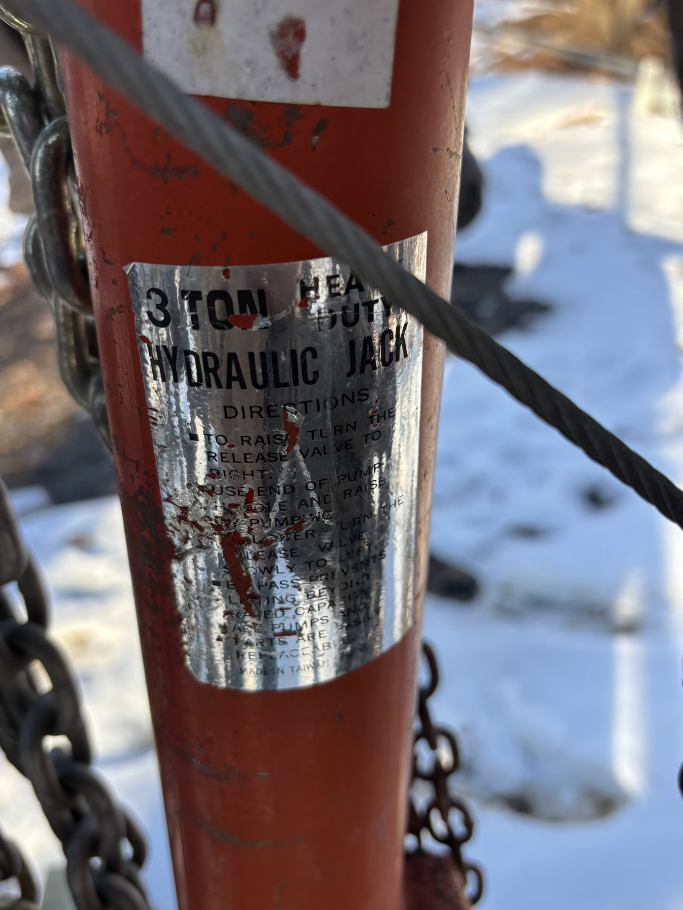 A 3 Ton Hydraulic Jack - Great For Engines! #40872952 | Auctionninja.com