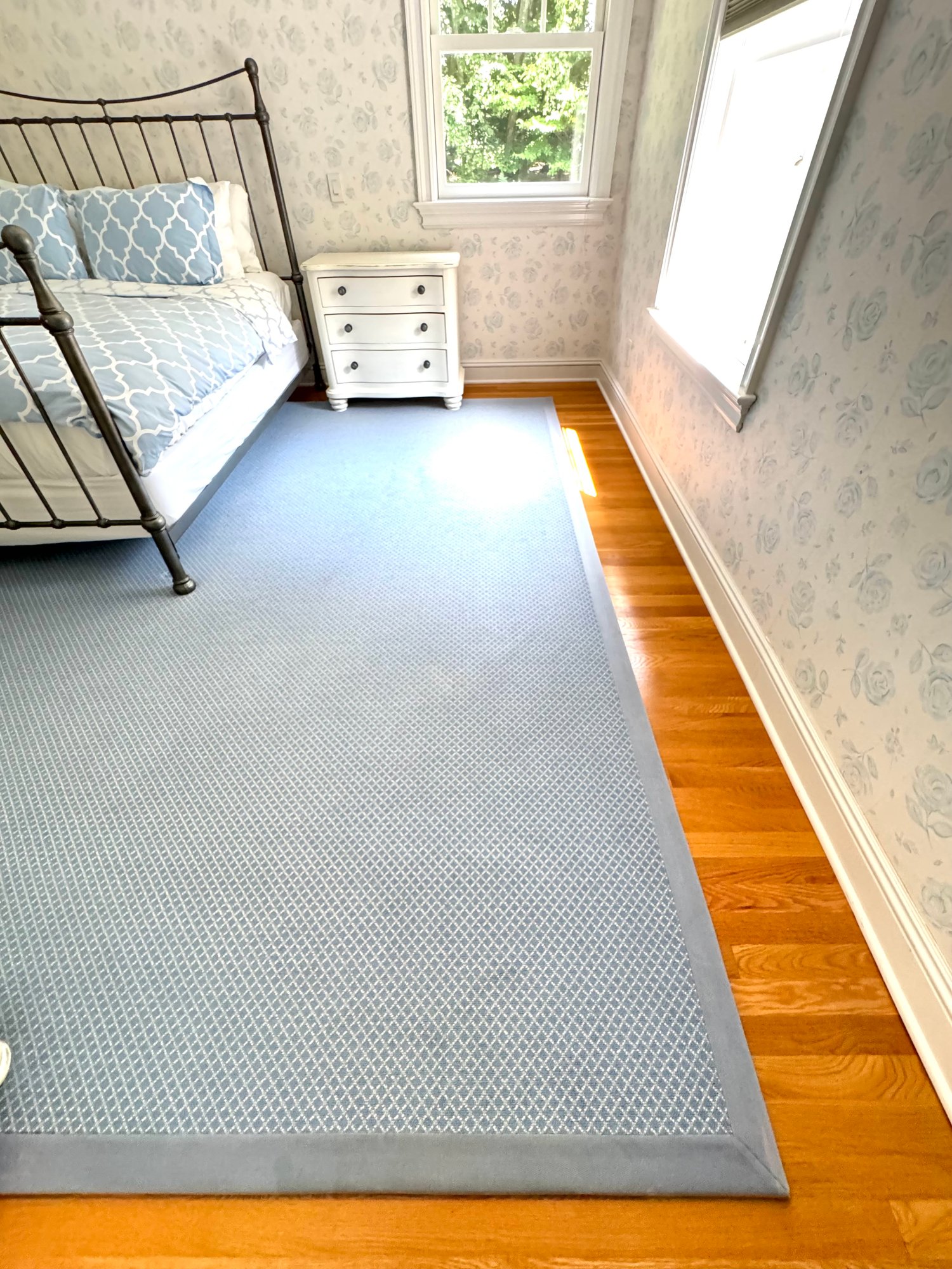 Redi Cut Coastal Style Carpet In Pale Blues 11 X 15 (LOC: W2) #1933472 ...