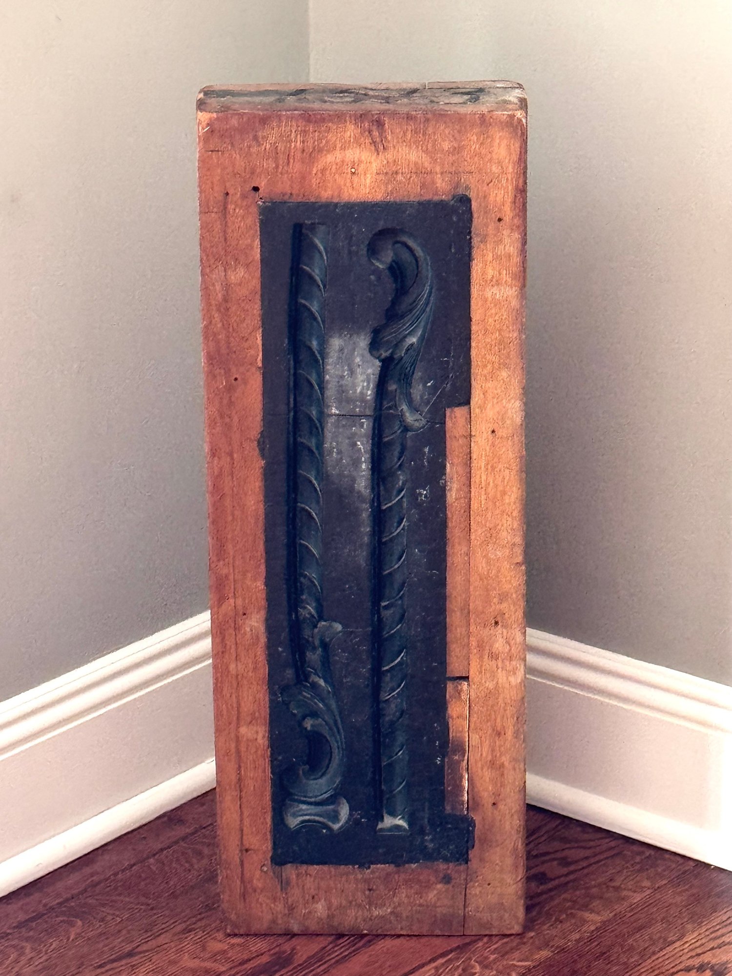 Antique Wrought Iron Mold (LOC: W2) #2147136 | Auctionninja.com