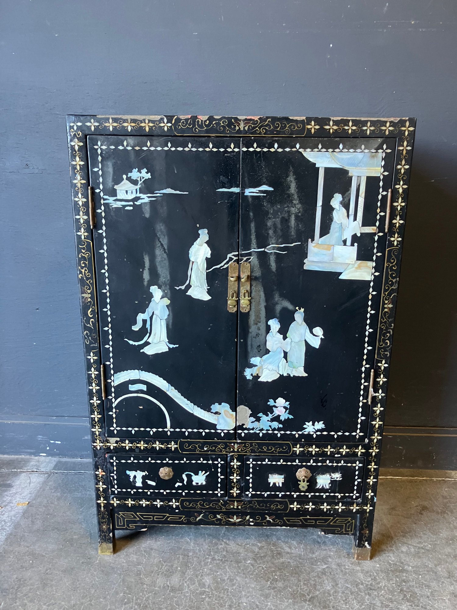 Antique Chinese Import, Mother Of Pearl #1990355 | Auctionninja.com