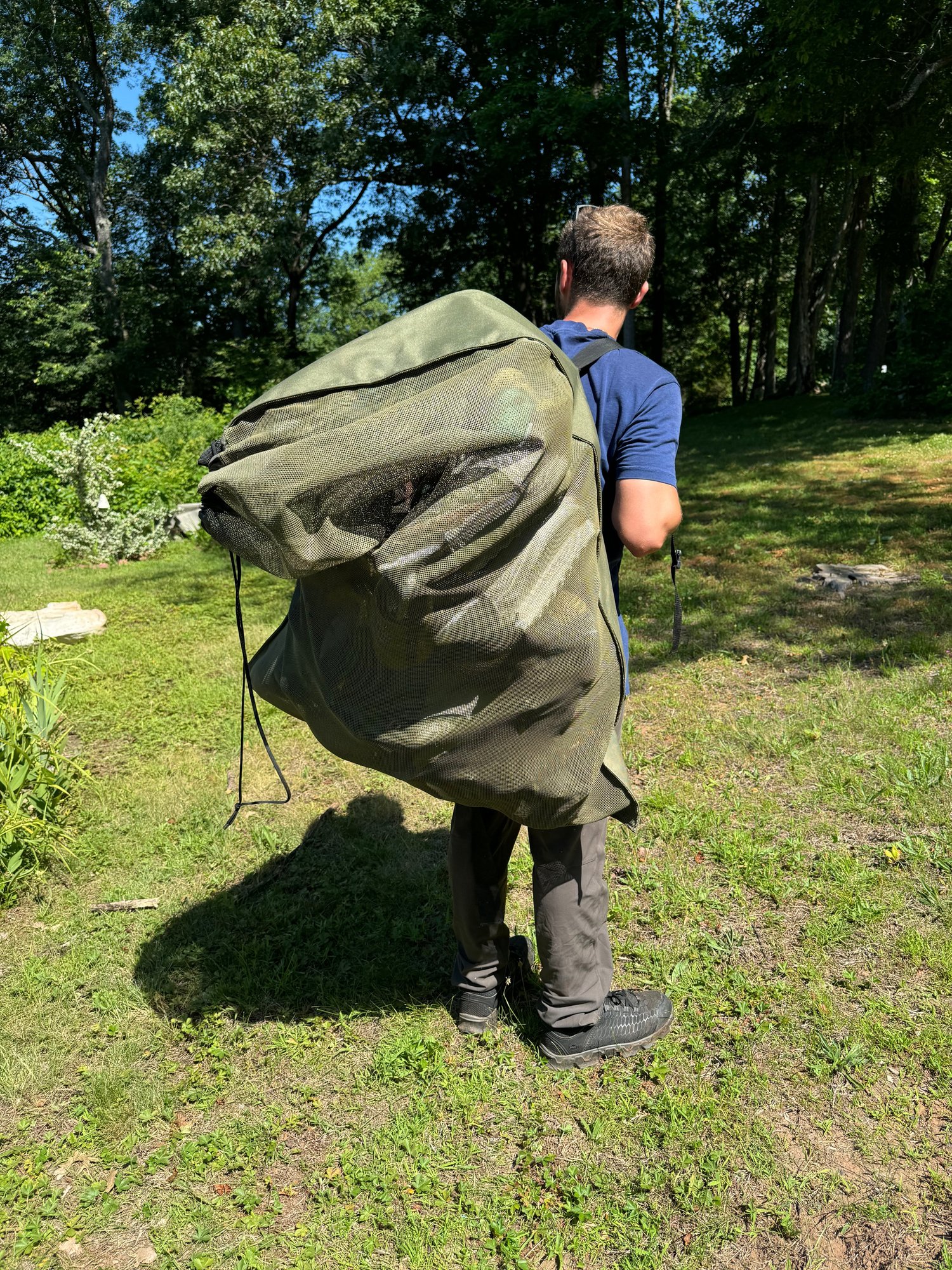 Redhead Duck Decoys With Matching Carrying Bag #2145649 | Auctionninja.com