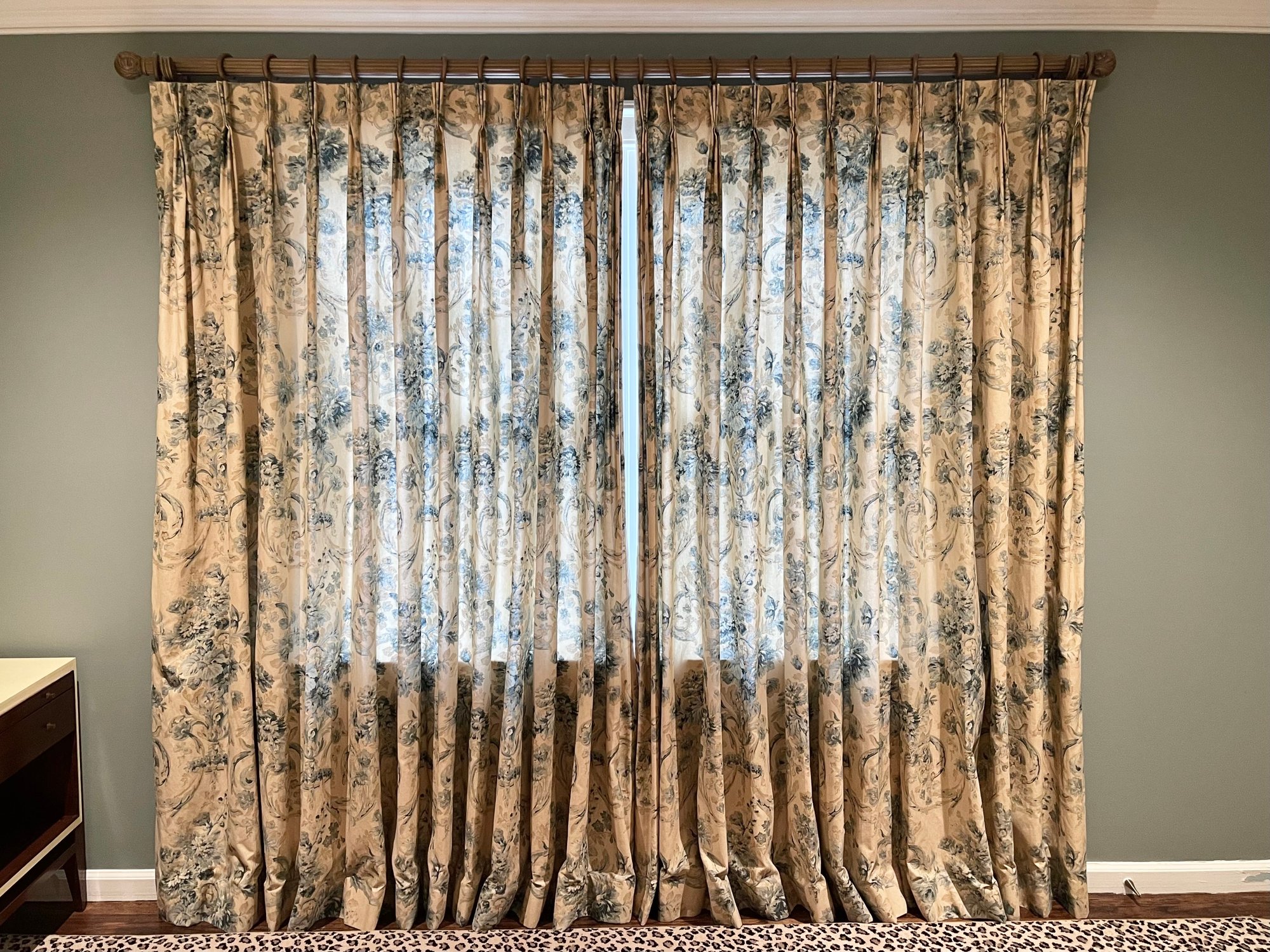 Custom Floral Pinch Pleated Drapery #40808800 | Auctionninja.com