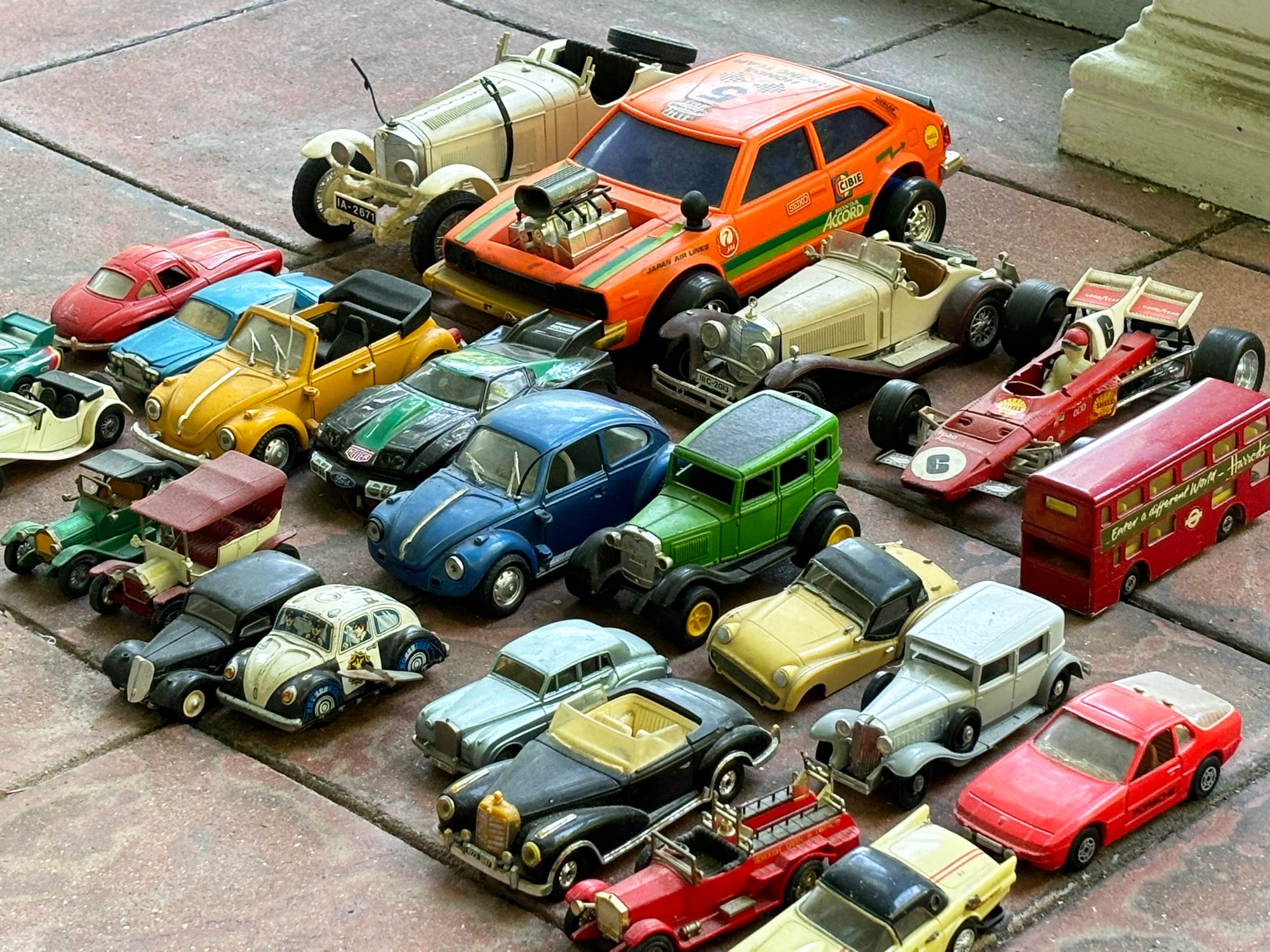 Collectible Vintage Cars Of Varying Shapes And Sizes #40803526 ...