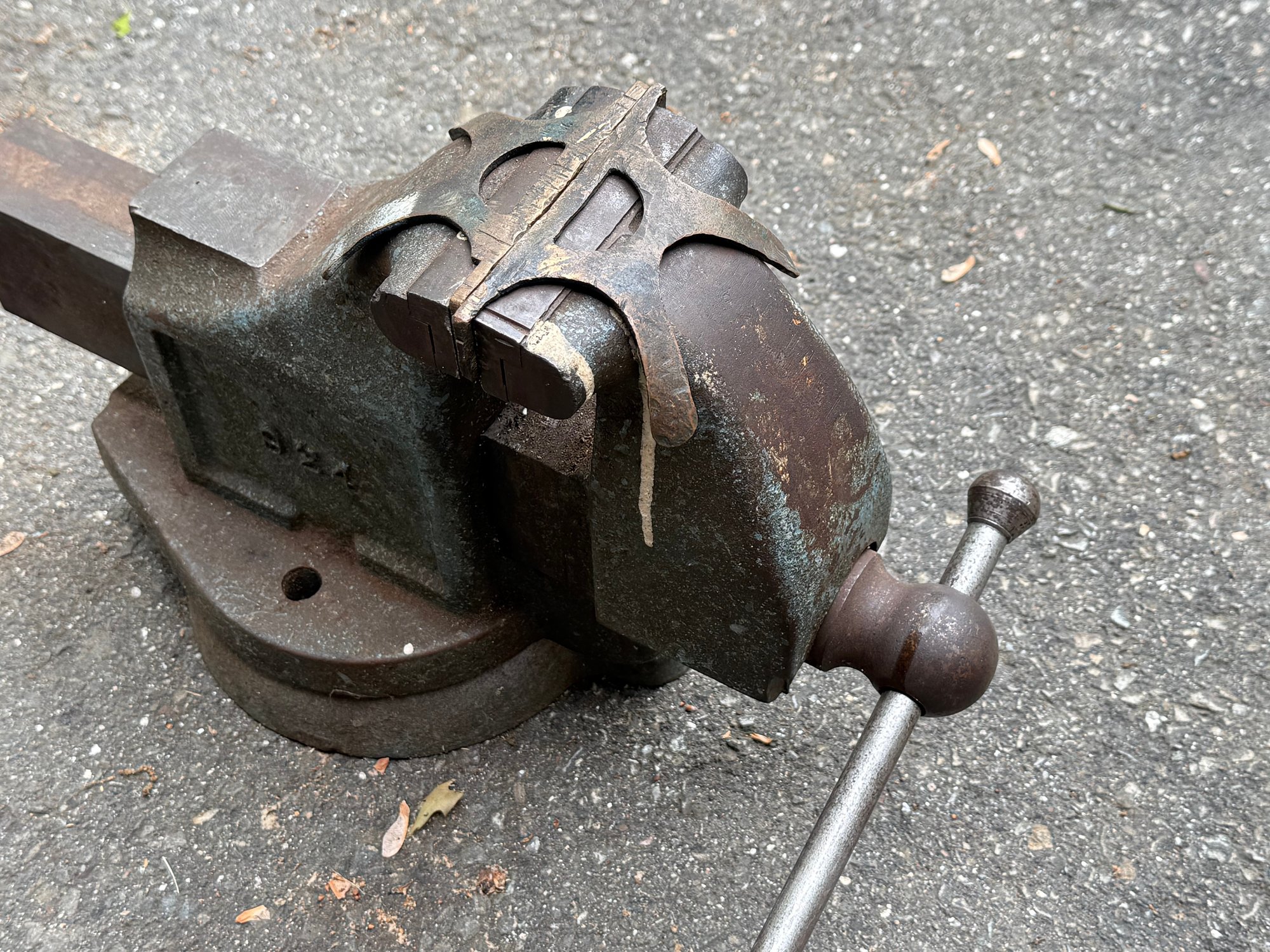 L. S. Starrett No. 924 Swivel Bench Vise With Hand Made Copper Grip ...