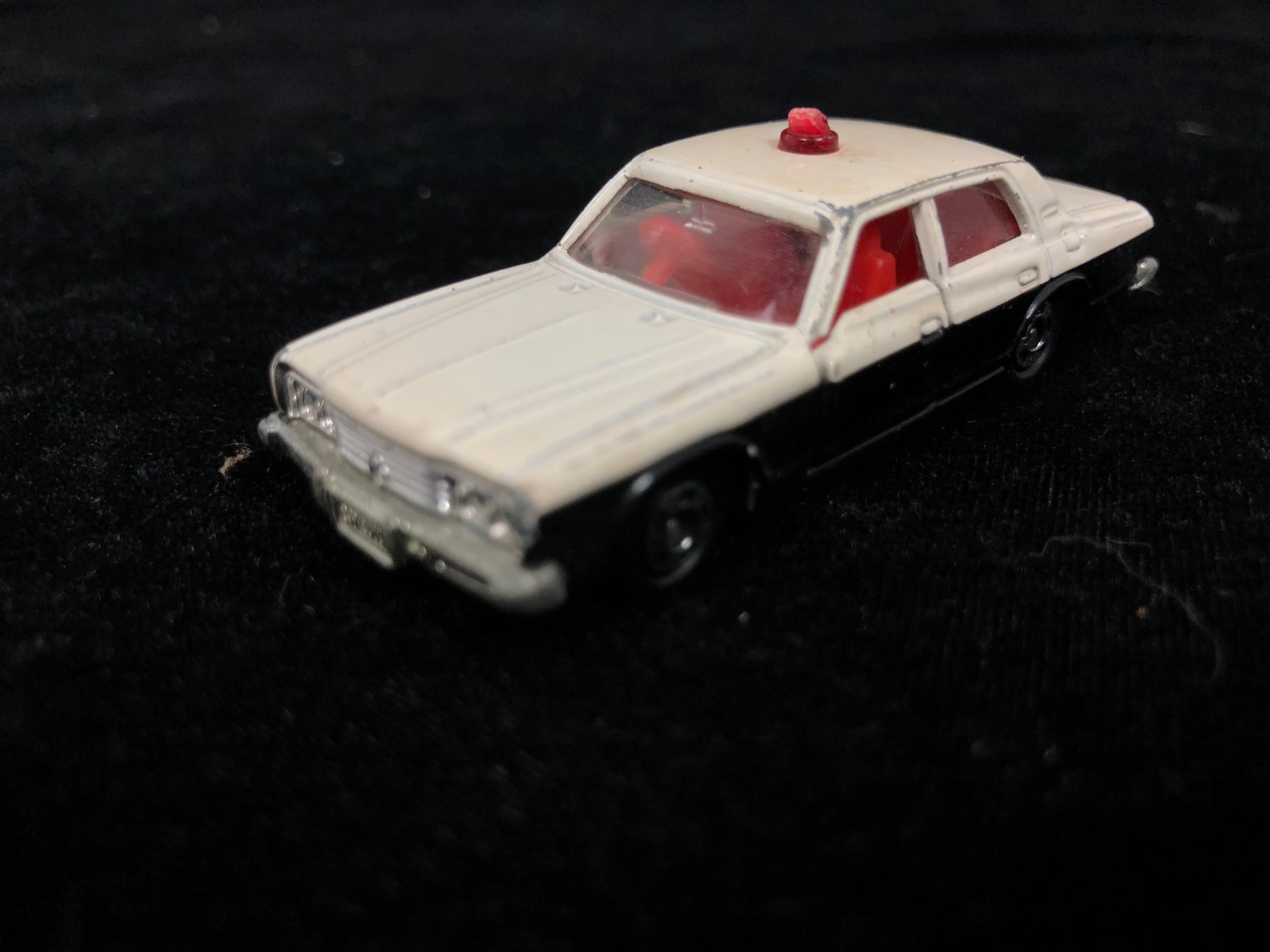 Vintage Tomica Toyota Crown Police Car #2034460 | Auctionninja.com