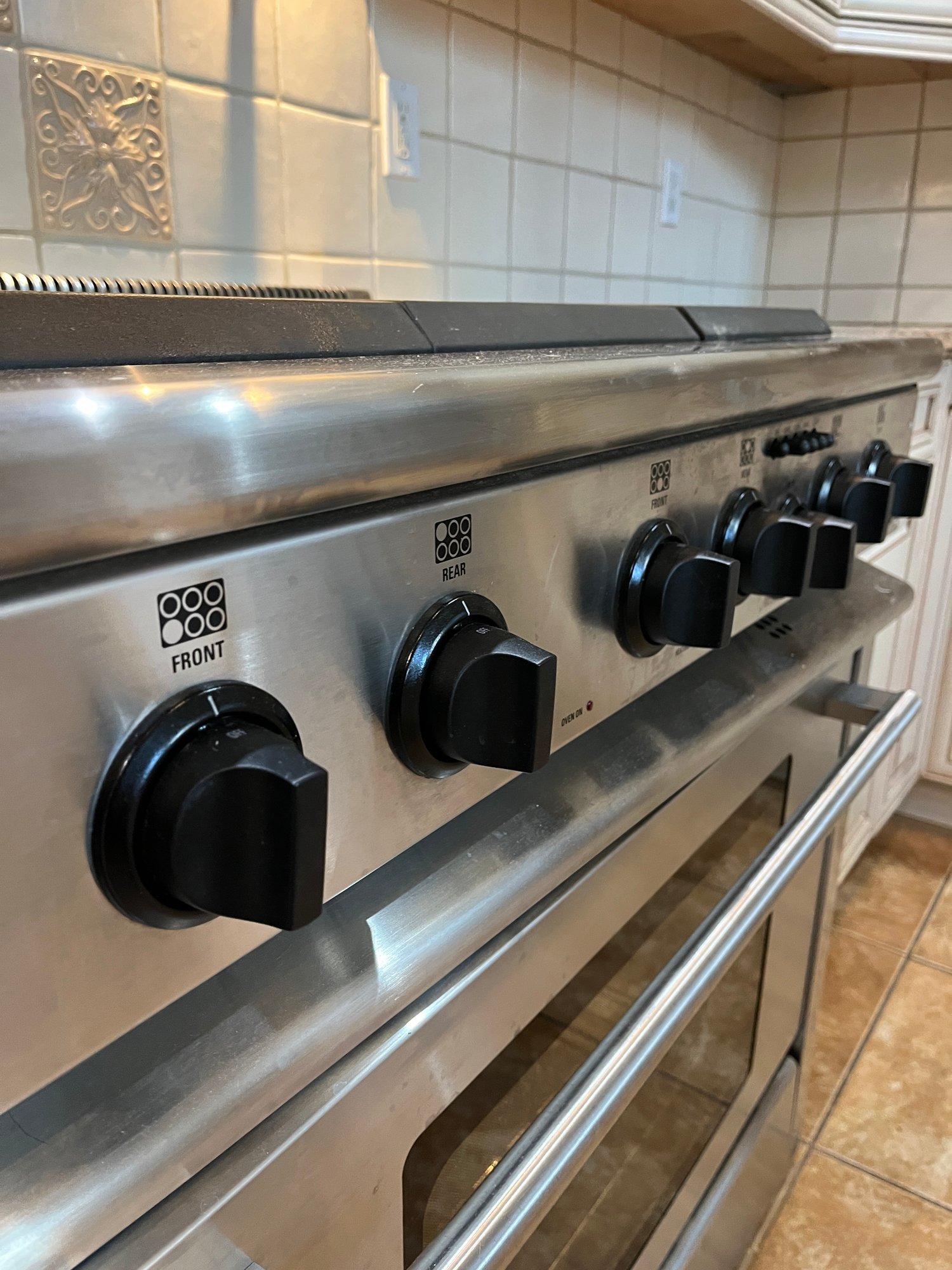 A GE Monogram 36" - 6 Burner Range - Stove And Oven - Slide In ...