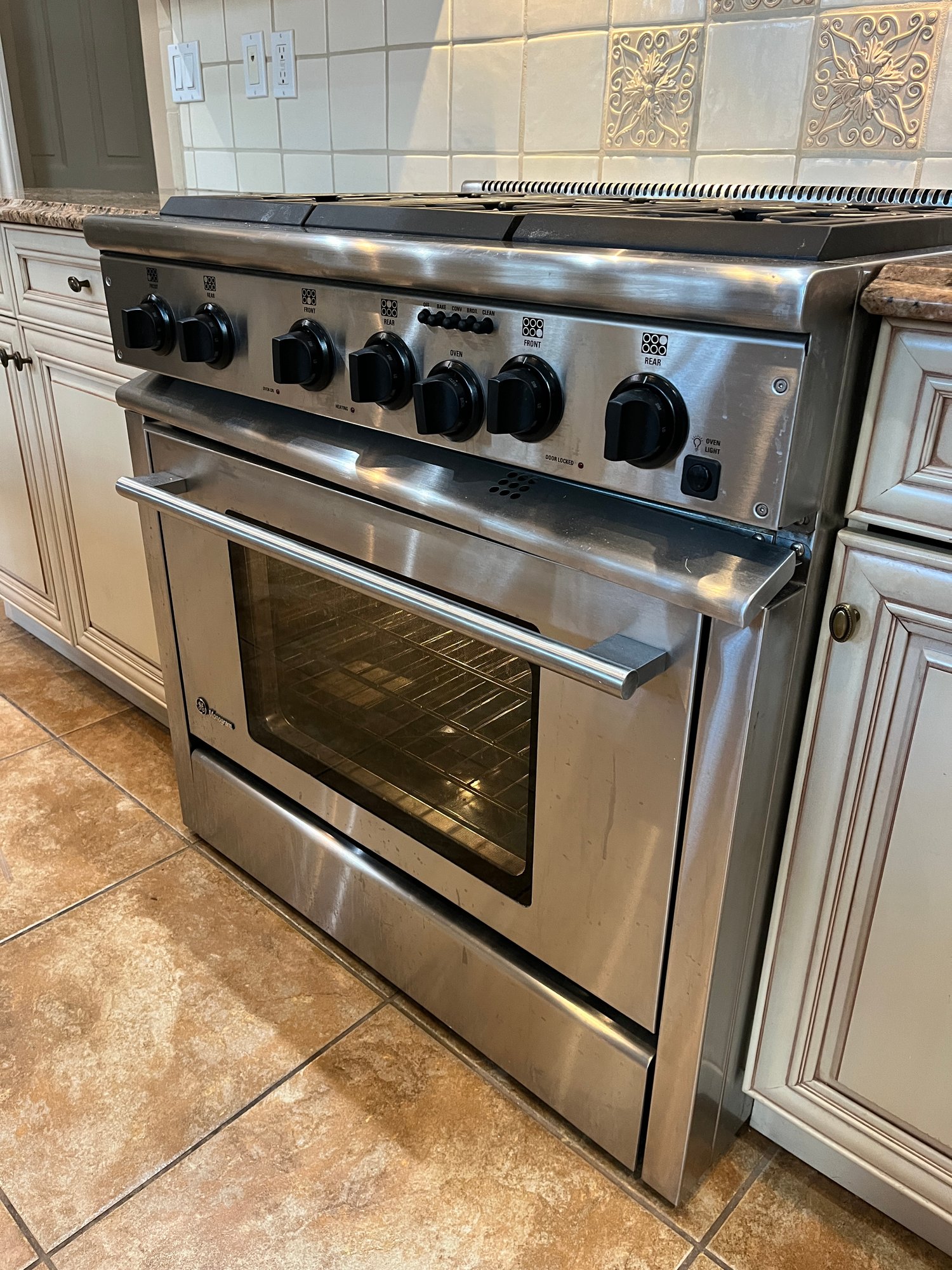A GE Monogram 36" - 6 Burner Range - Stove And Oven - Slide In ...