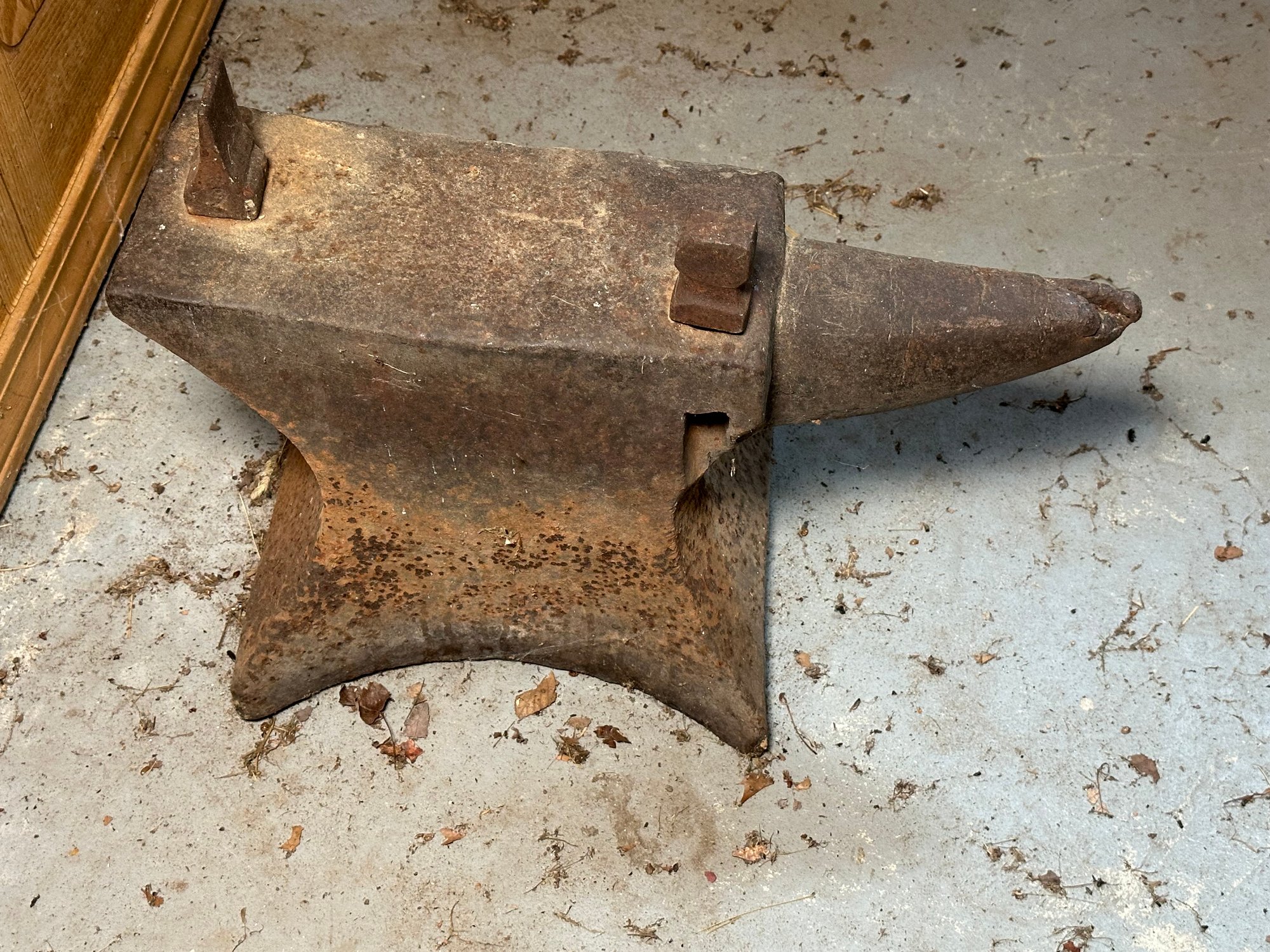 Antique Cast Iron Blacksmith Anvil #40794935 | Auctionninja.com