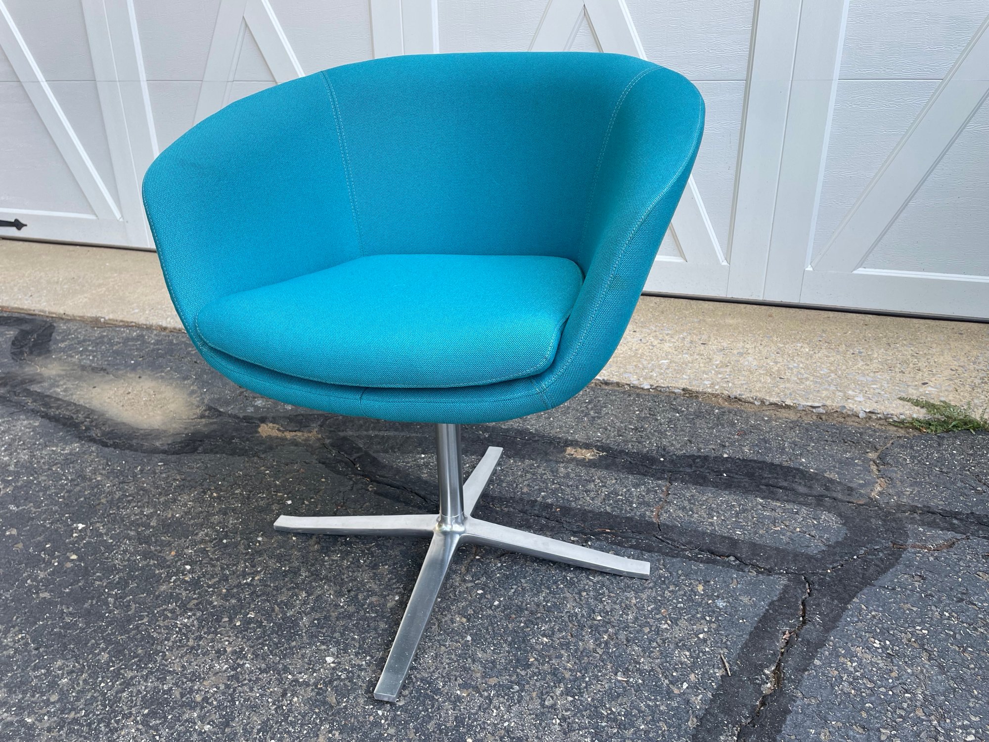 (2 OF 2) STEELCASE COALESSE BOB LOUNGE SWIVEL ARM CHAIR BY PEARSON ...