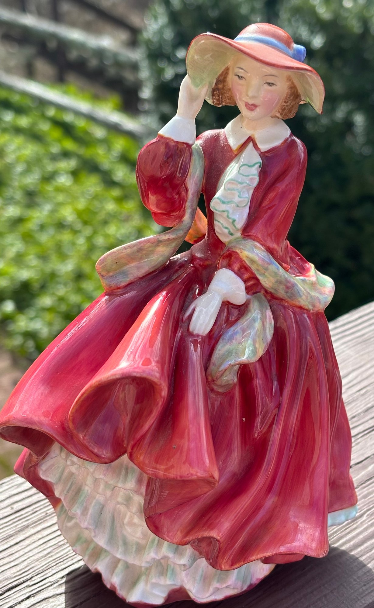 Royal Doulton " Top O' The Hill" Bone China Hand Painted Figurine 7.25 ...