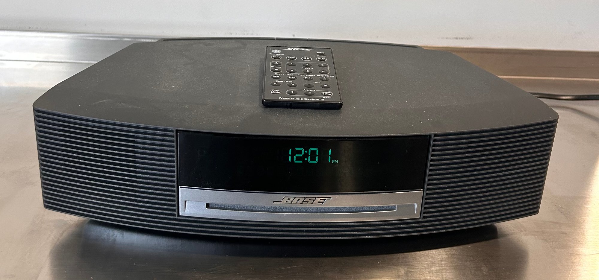 Bose Wave Music Station With Remote #2122574 | Auctionninja.com
