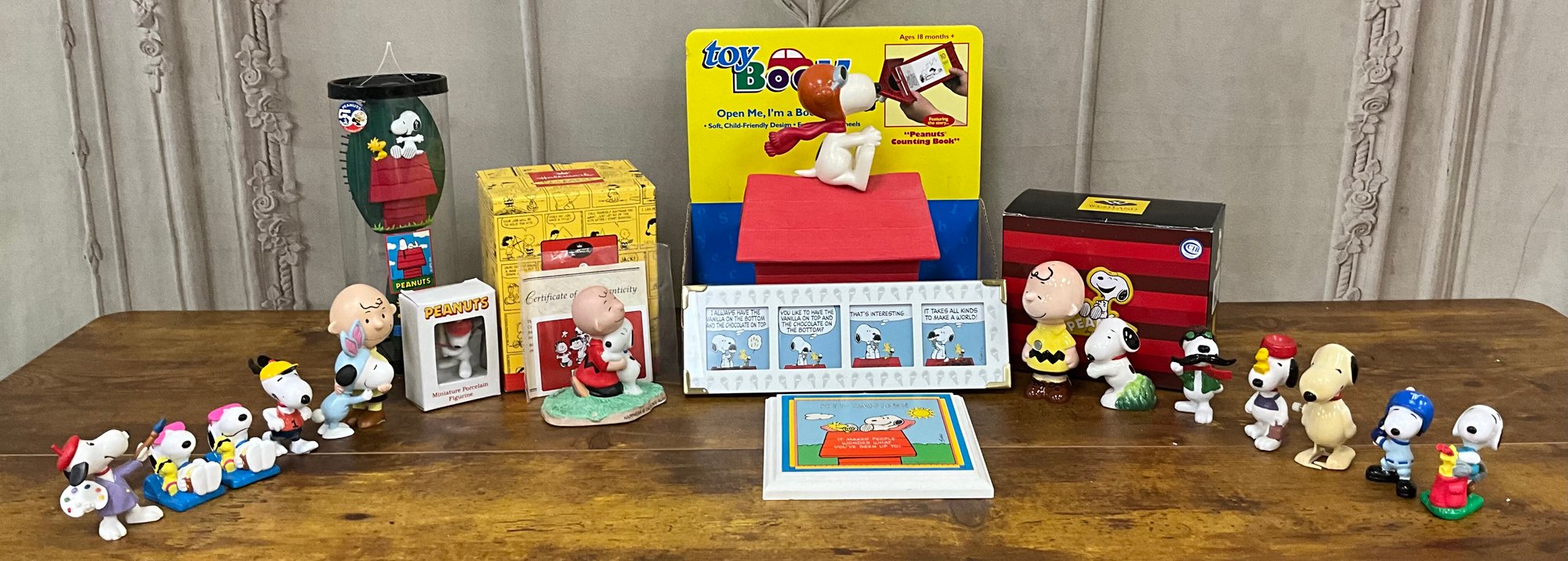 Large Lot Of Snoopy And Peanuts Figurines, Toy Book, Comic Strip And ...