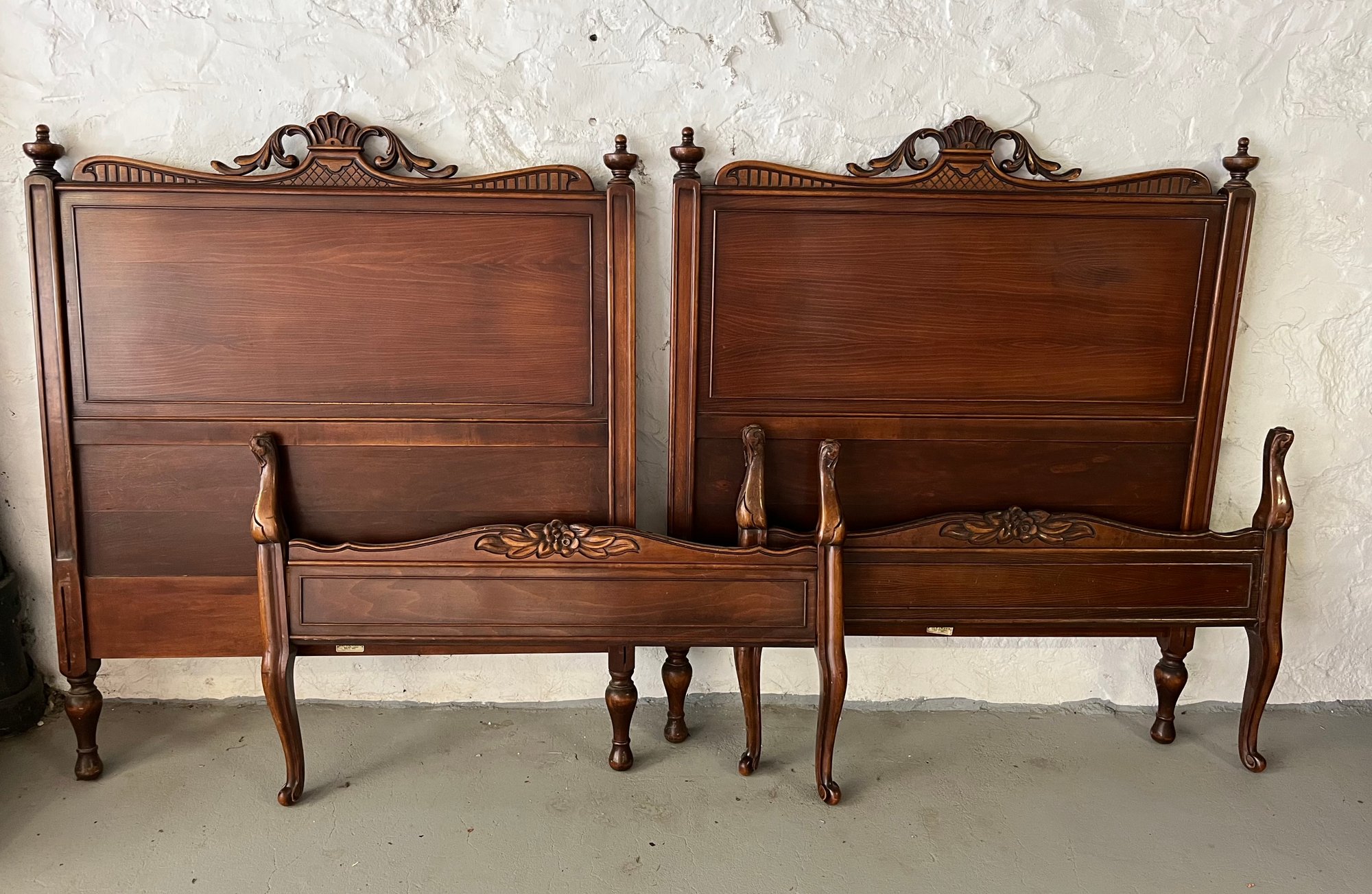 Two Twin Antique Hathaway Mahogany Bed Frames - From The 1920s ...
