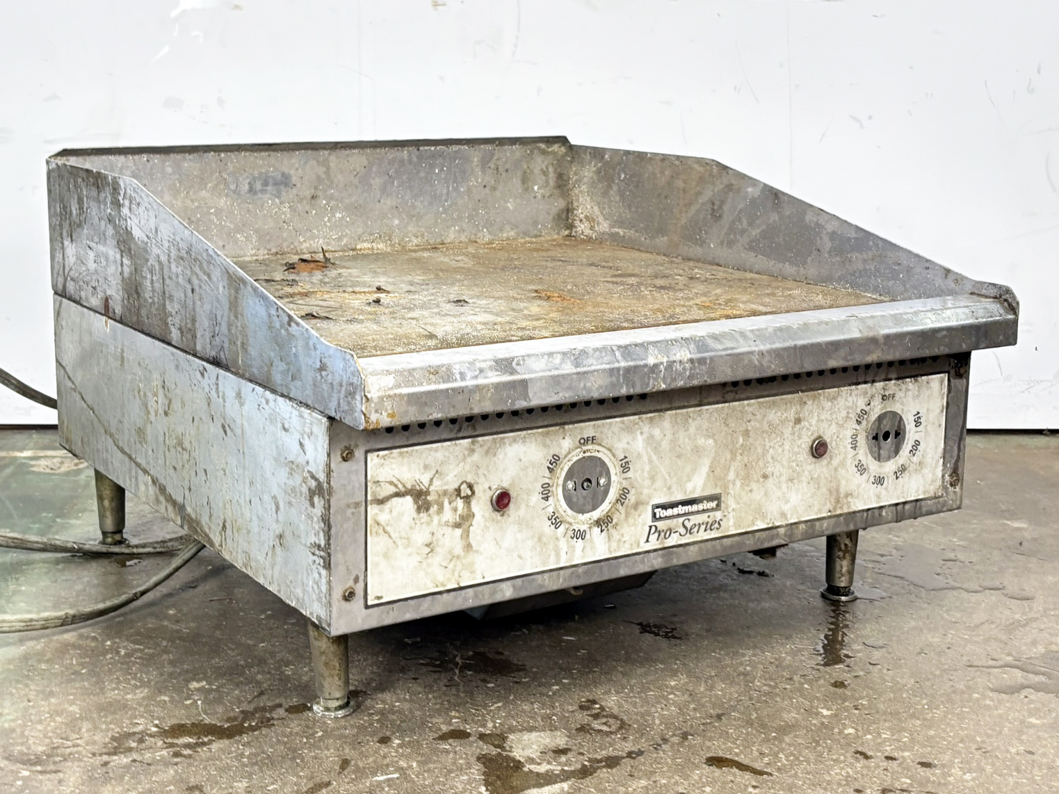 A TOASTMASTER Pro Series Griddle - AS IS #40802300 | Auctionninja.com