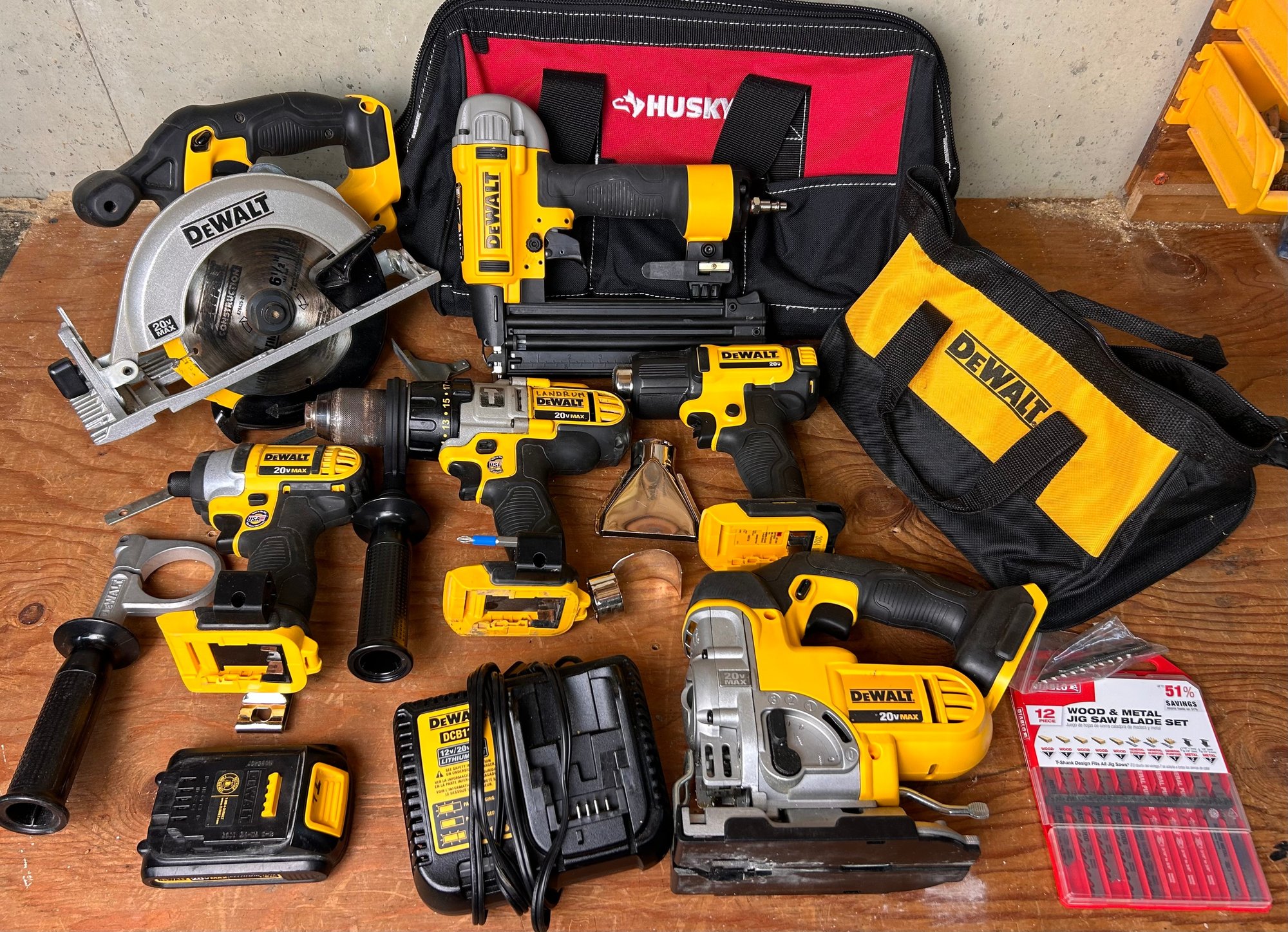 Dewalt 20v Max Tool Bundle With Battery, Charger, Storage Bag And ...