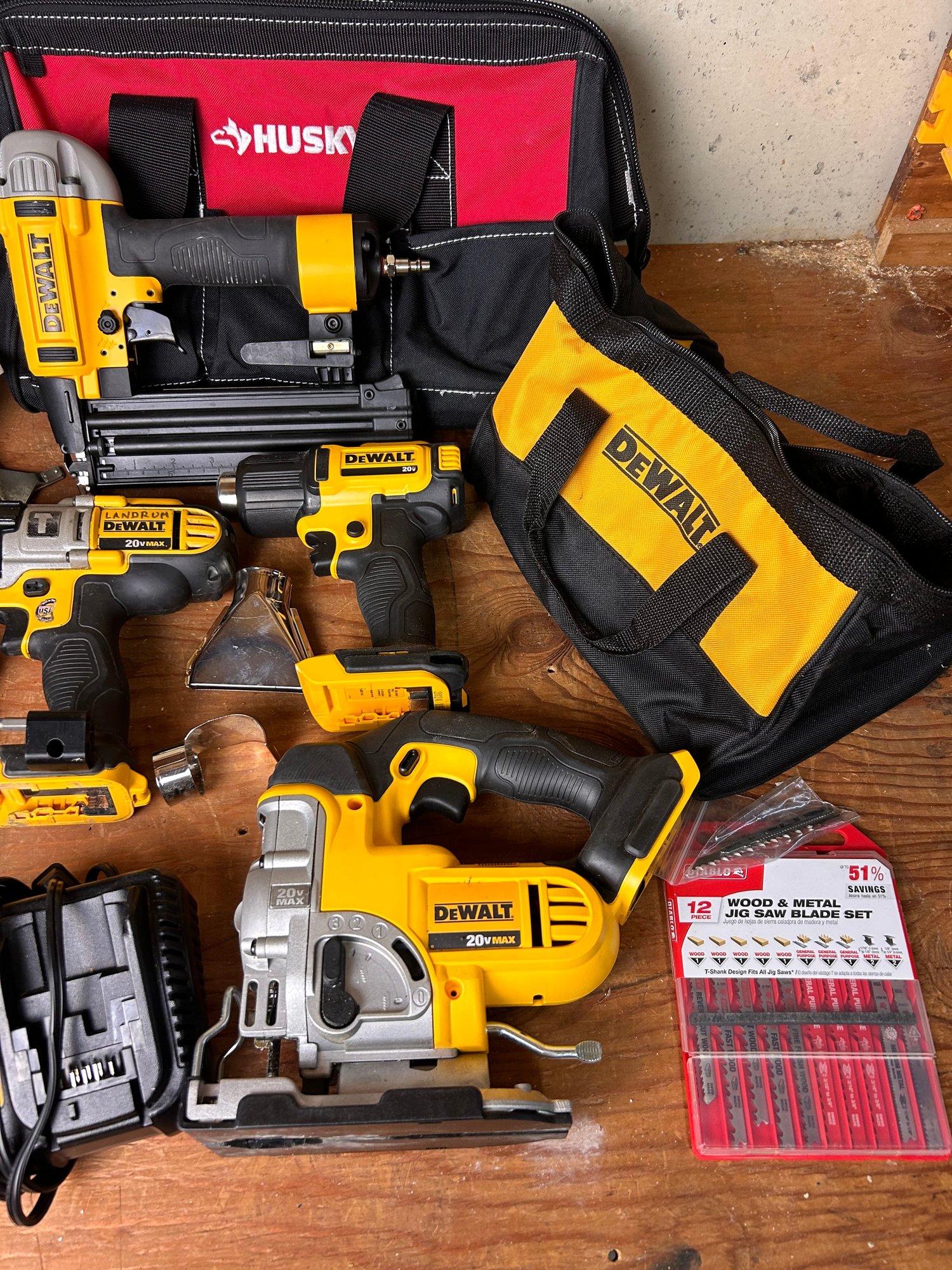 Dewalt 20v Max Tool Bundle With Battery, Charger, Storage Bag And ...