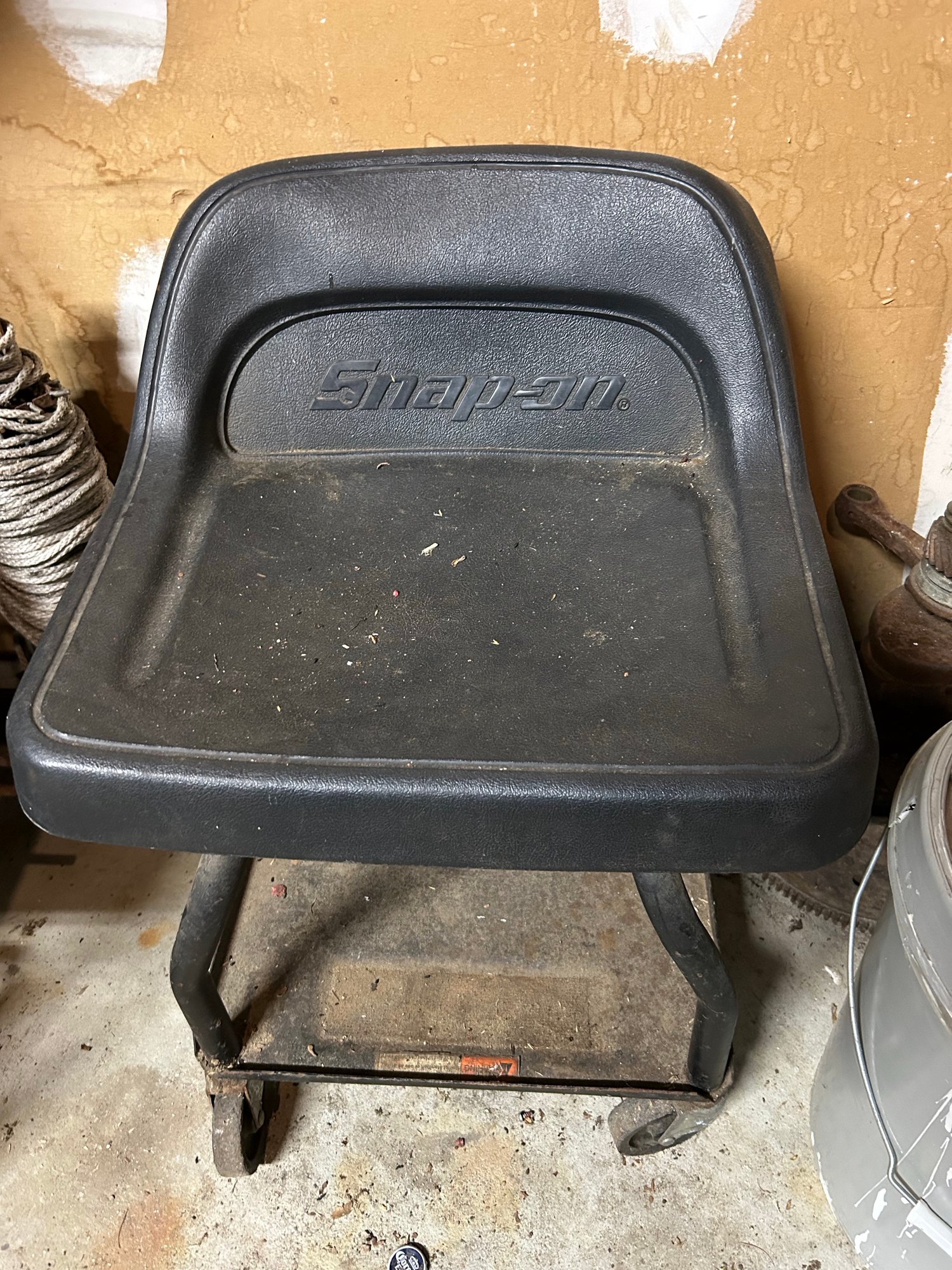 Snap On Rolling Mechanics Stool #1987114 | Auctionninja.com