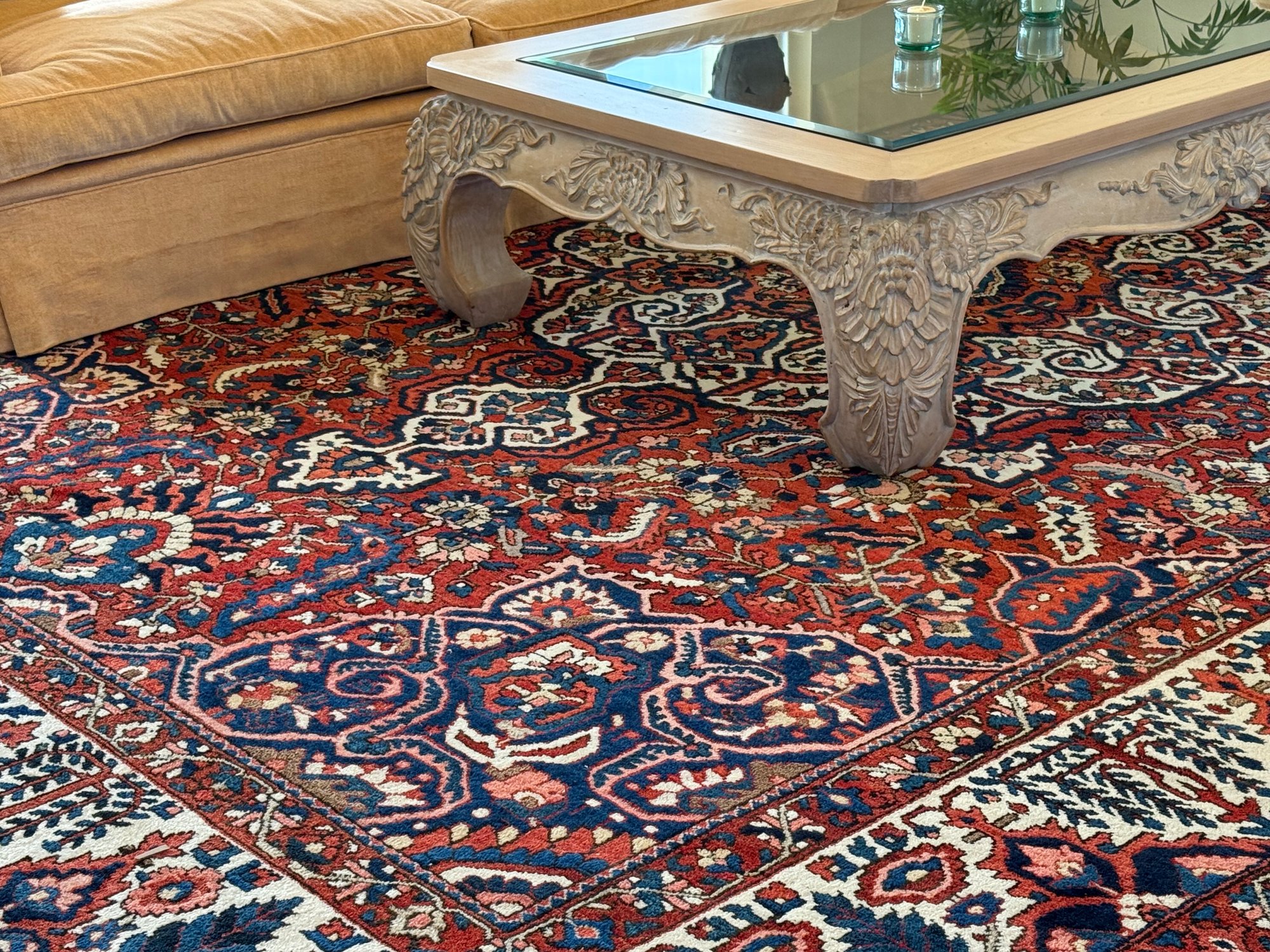 A Large Beautiful Hand Woven Persian Bakhtiari Wool Rug, 11x15 Feet ...