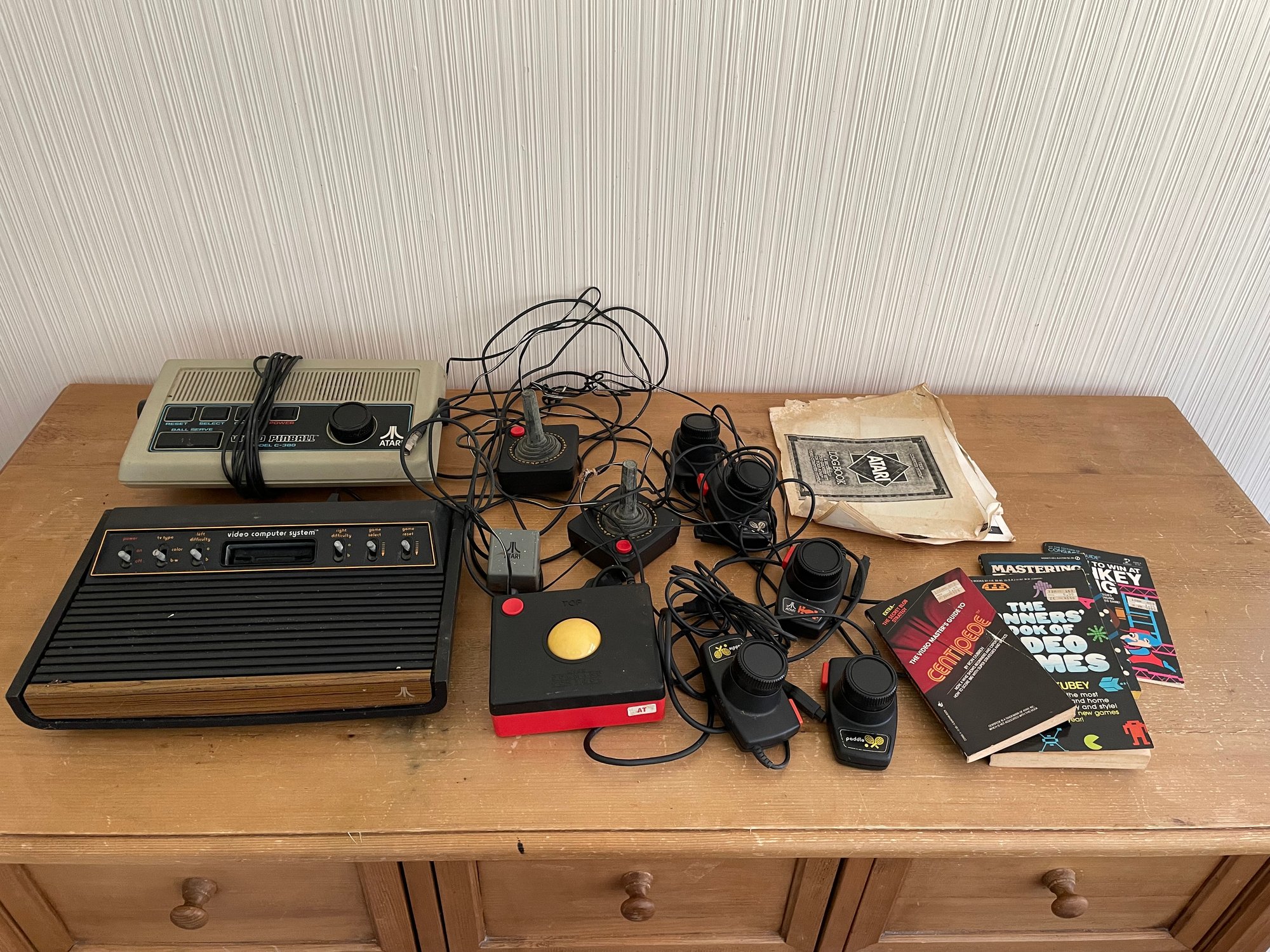 Original Atari 2600 Video Game System Console With Pinball And Joystick ...