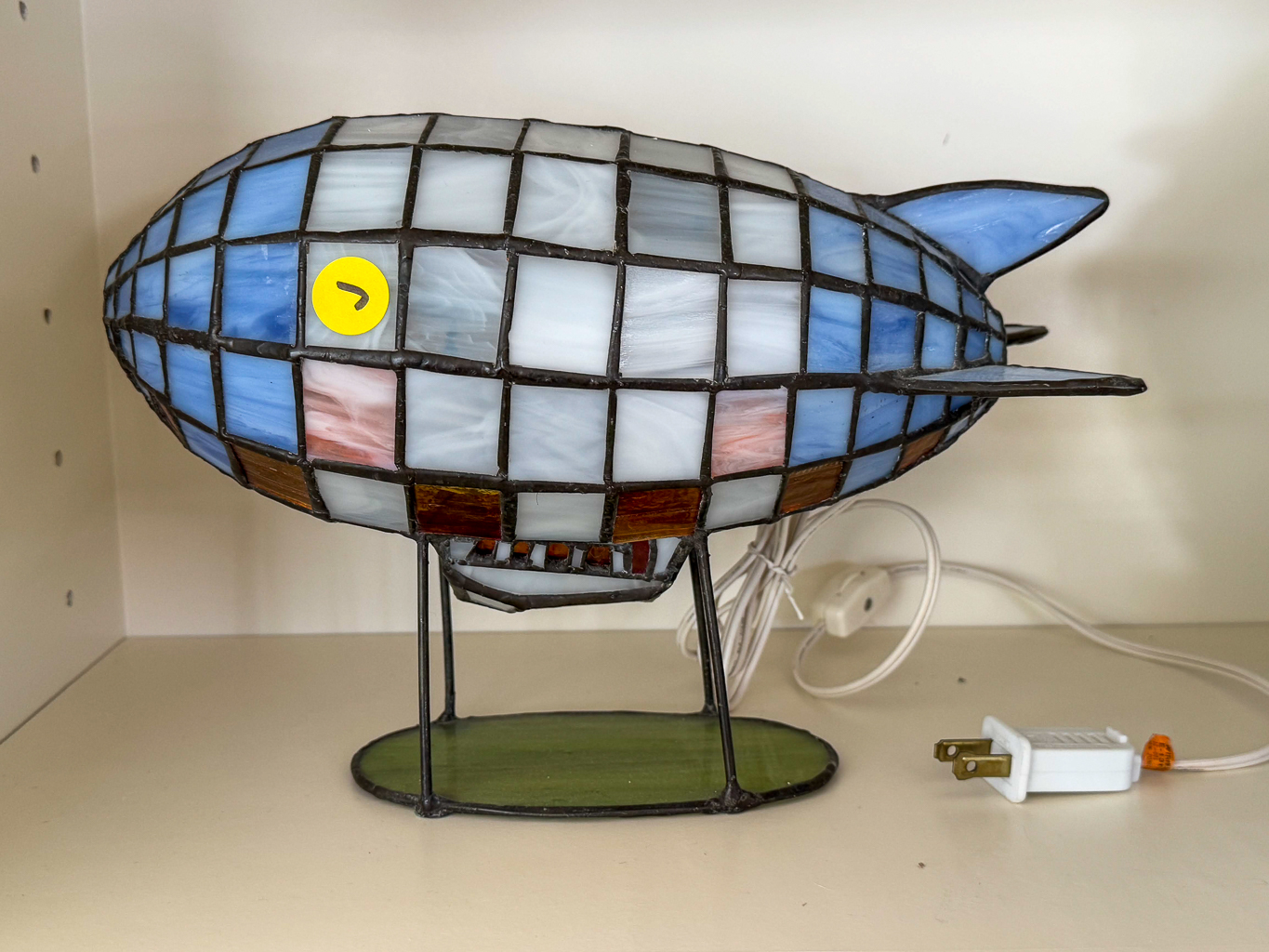 STAINED GLASS "BLIMP" LAMP #2058726 | Auctionninja.com