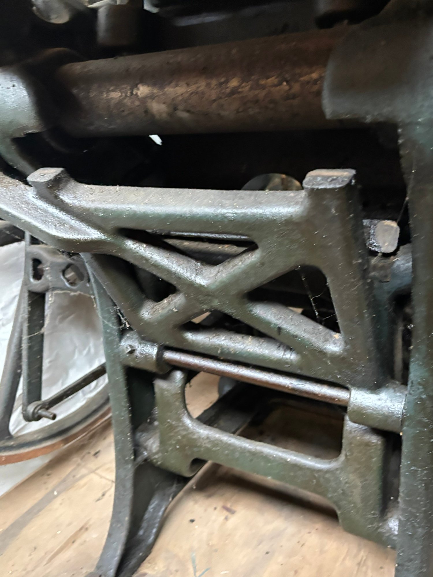 A Chandler & Price Industrial Printing Press With Kimble Electric Motor ...