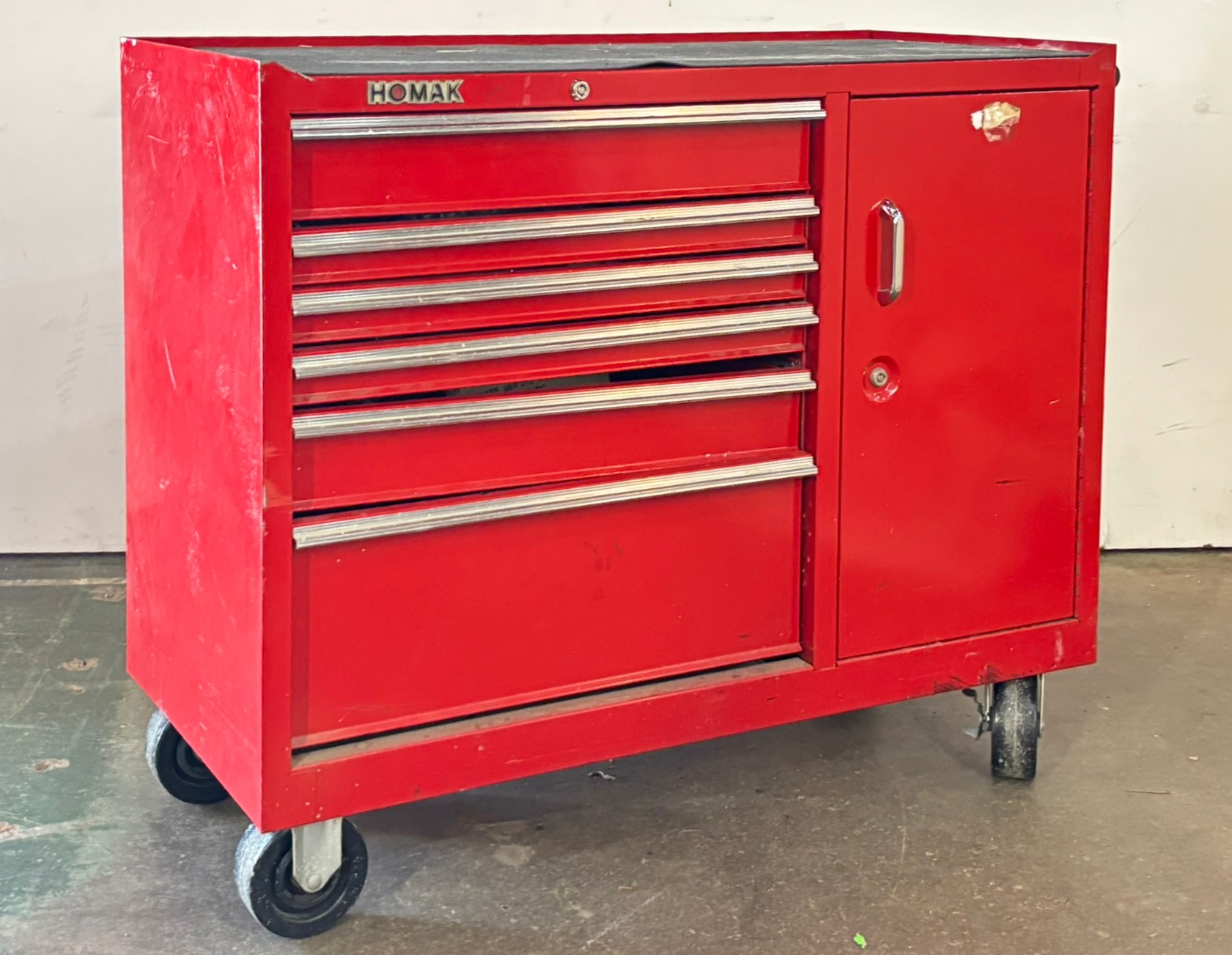 A Pro Tool Box By Homak And Hand Tools #2158231 | Auctionninja.com